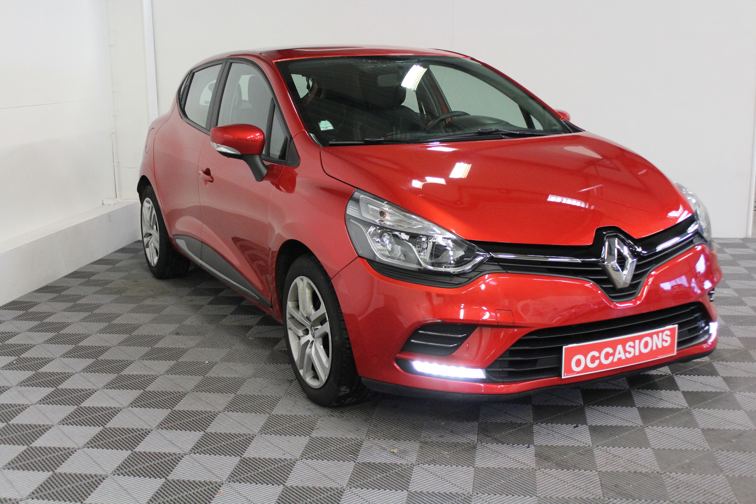 RENAULT CLIO IV de 2016 - Olivet - Massoutre VO