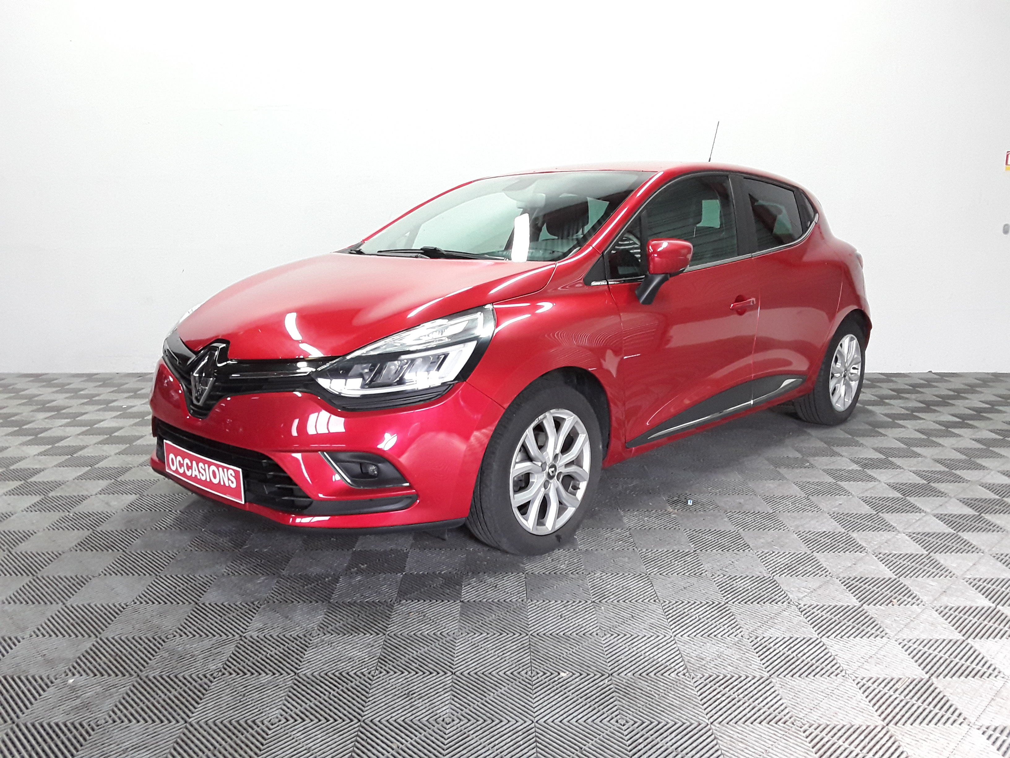RENAULT CLIO IV de 2017 - Massy - Massoutre VO