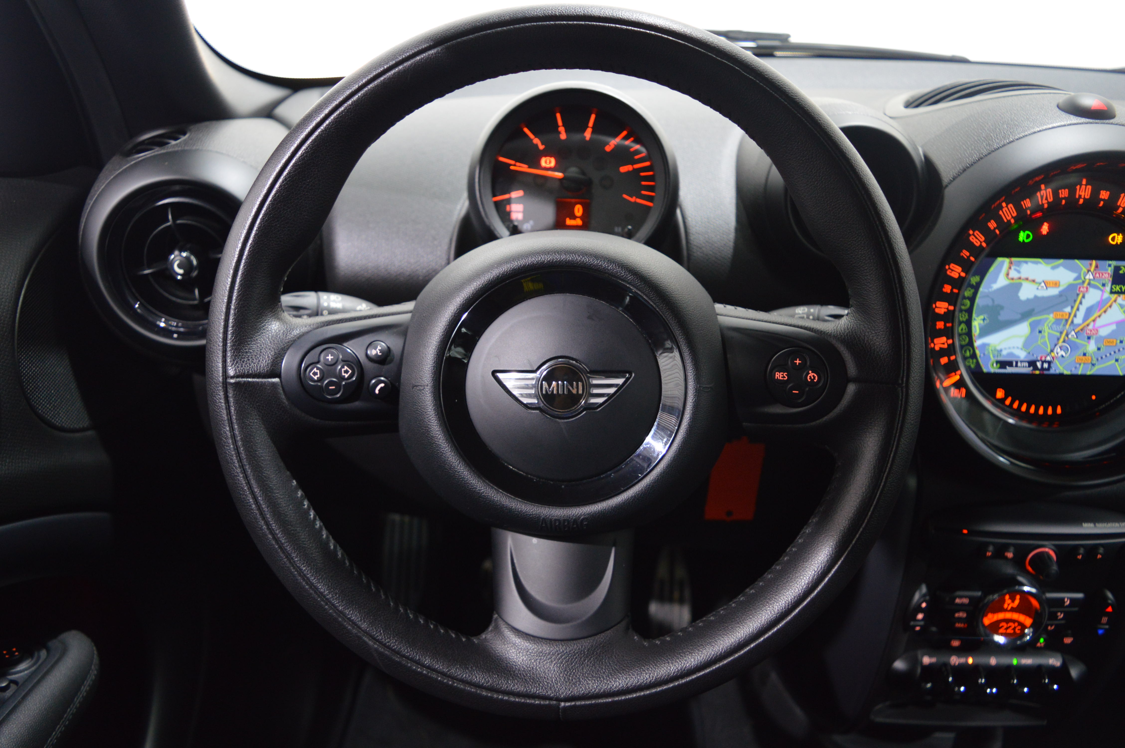 MINI MINI COUNTRYMAN R60 de 2015 - Massy - Massoutre VO