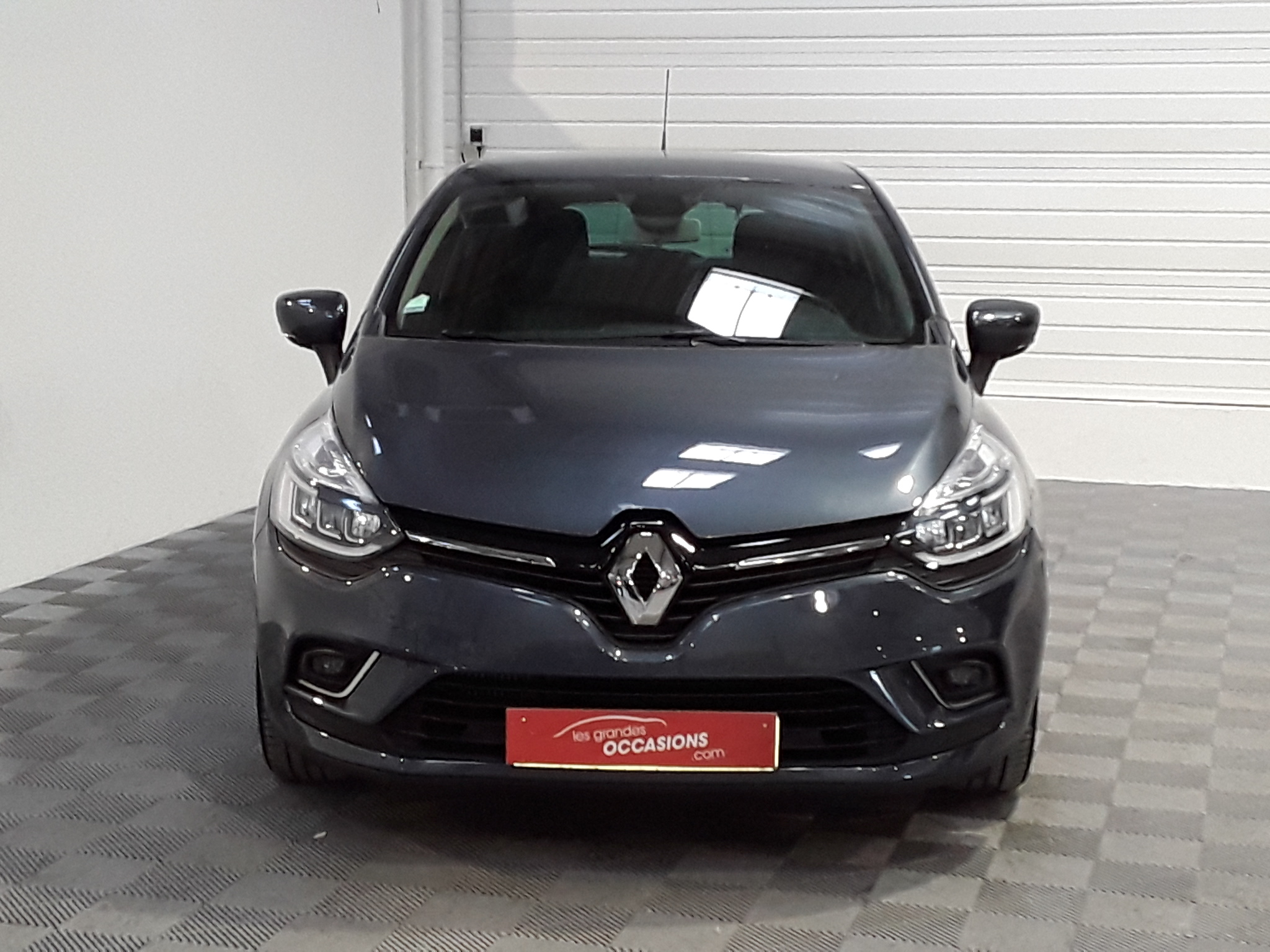 RENAULT CLIO IV de 2017 - La Chapelle-Saint-Luc - Massoutre VO