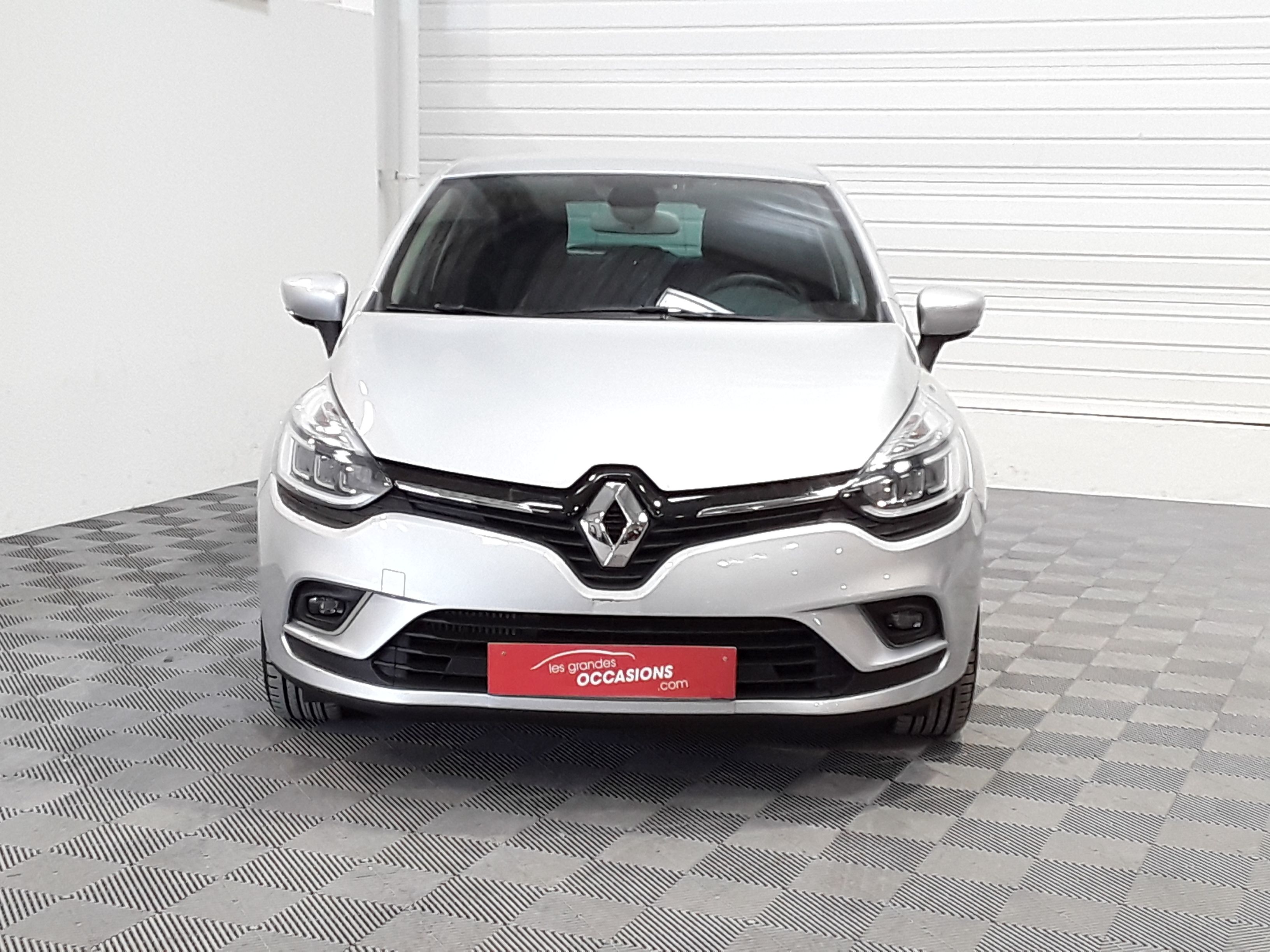 RENAULT CLIO IV de 2016 - La Chapelle-Saint-Luc - Massoutre VO