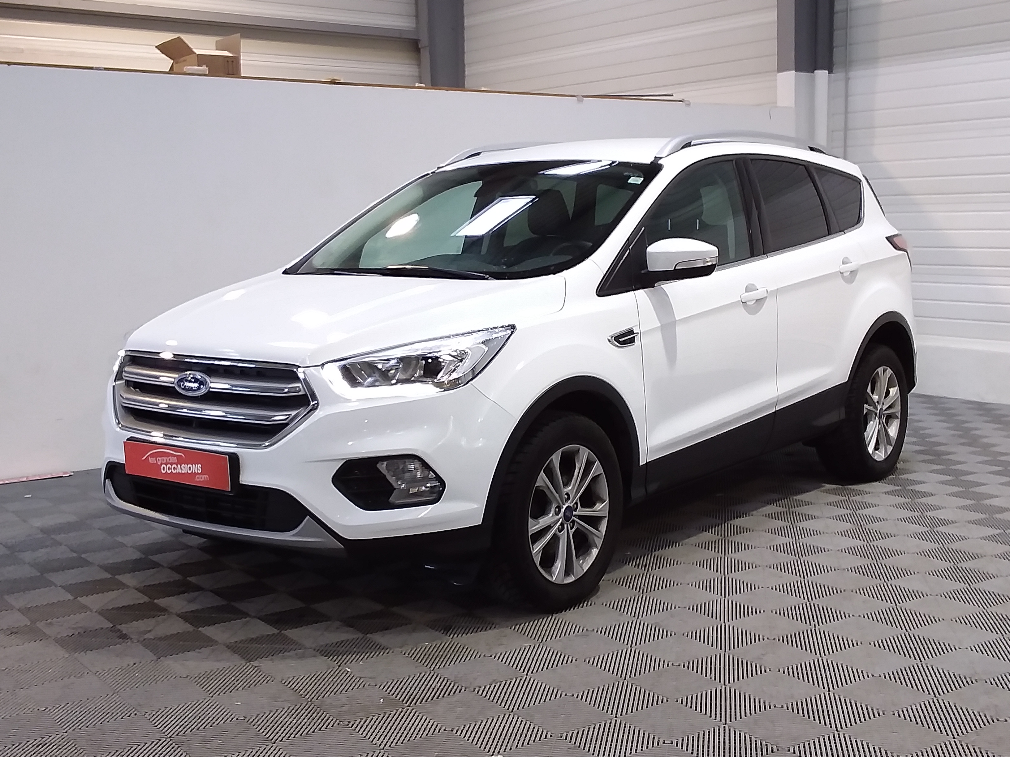 FORD KUGA de 2017 - La Chapelle-Saint-Luc - Massoutre VO