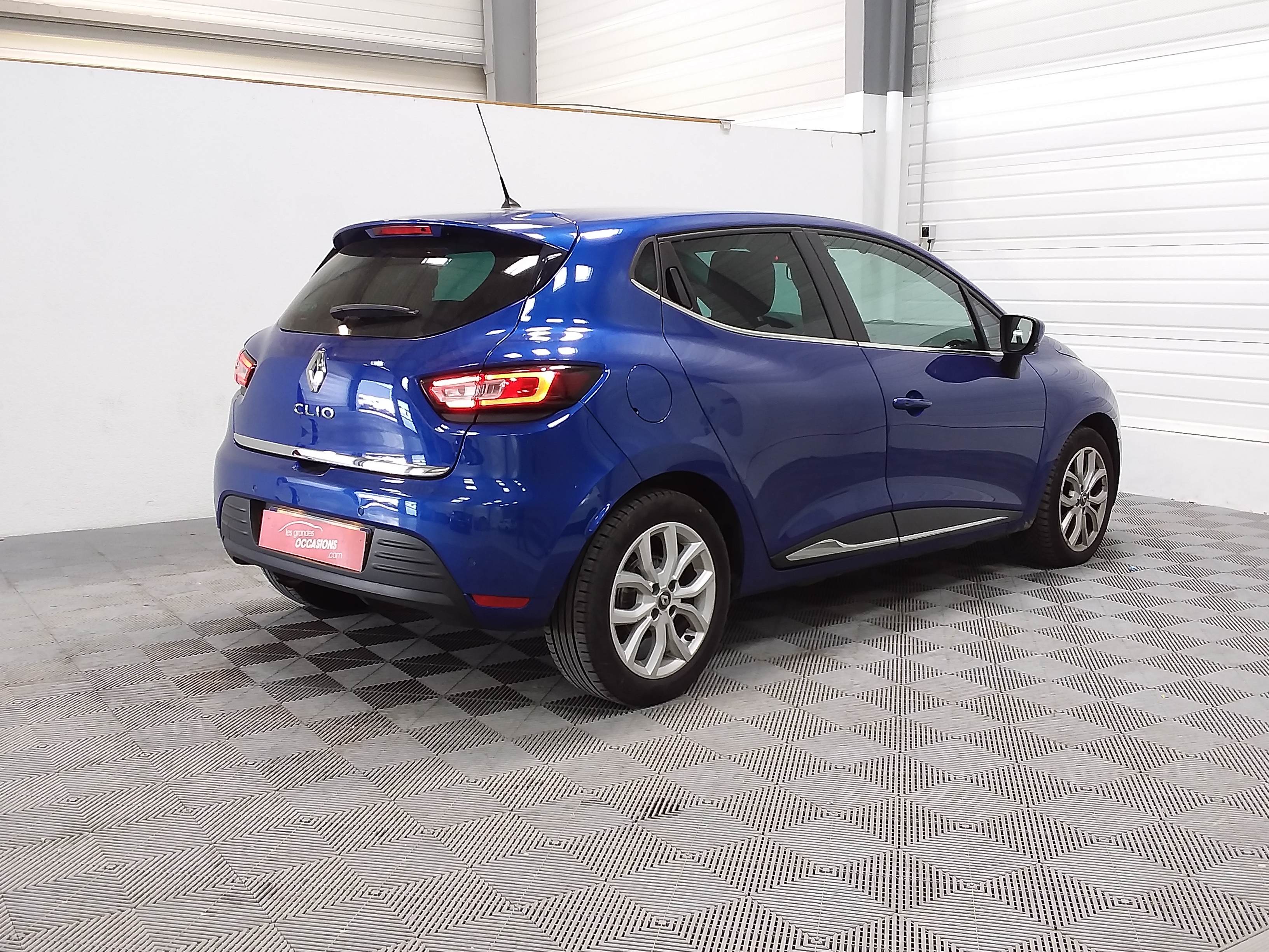 RENAULT CLIO IV de 2018 - La Chapelle-Saint-Luc - Massoutre VO