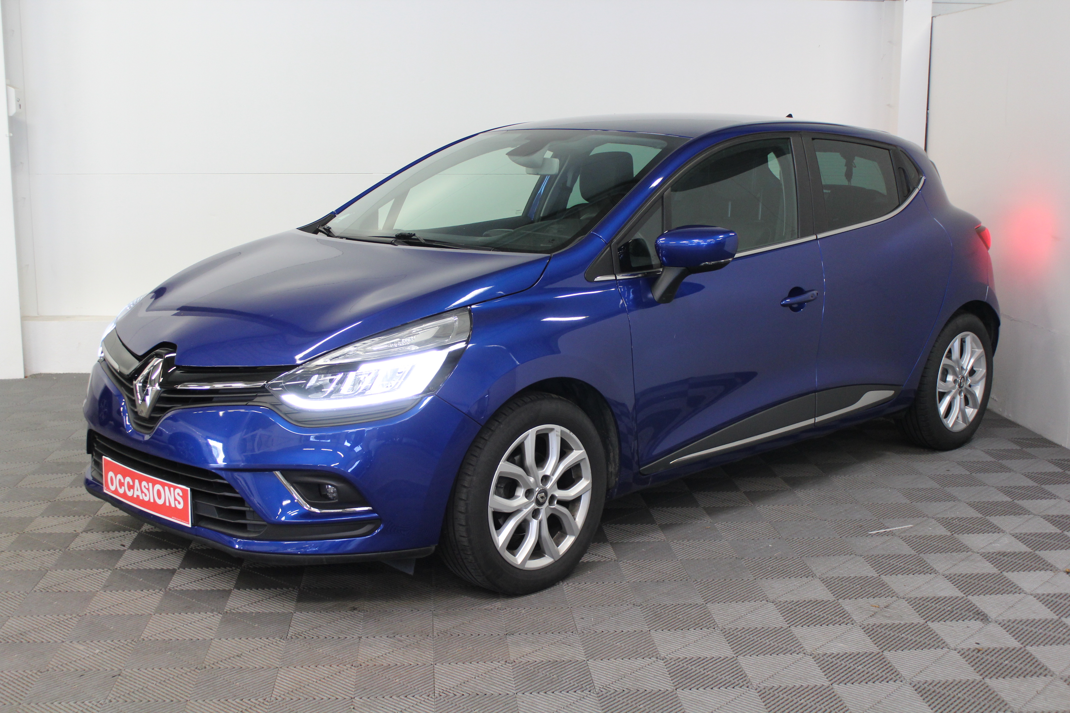 RENAULT CLIO IV de 2018 - Olivet - Massoutre VO
