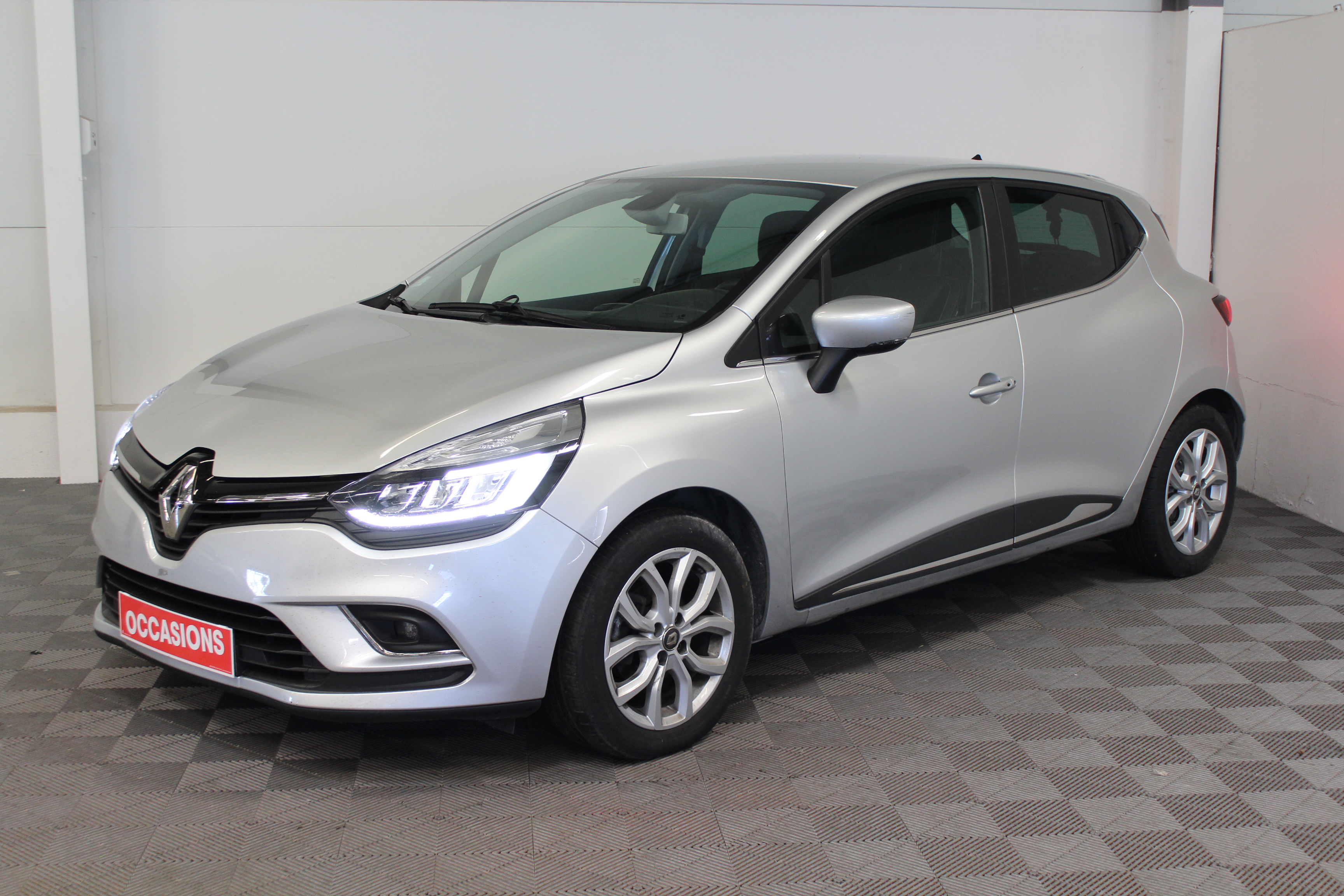 RENAULT CLIO IV de 2018 - Olivet - Massoutre VO