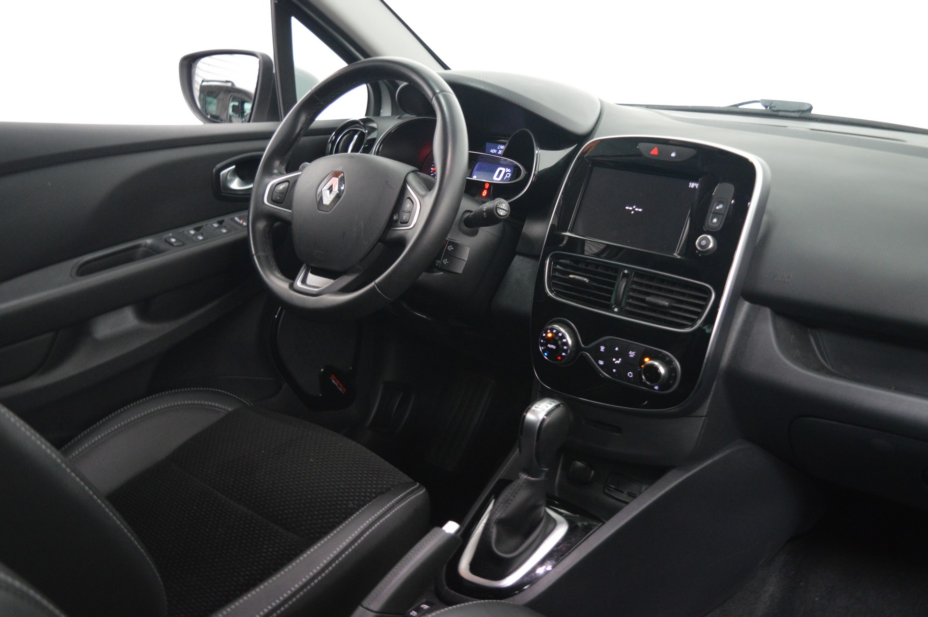 RENAULT CLIO IV de 2018 - Massy - Massoutre VO