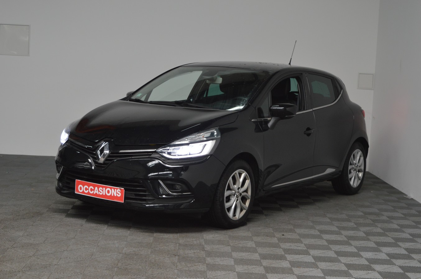 RENAULT CLIO IV de 2018 - Massy - Massoutre VO