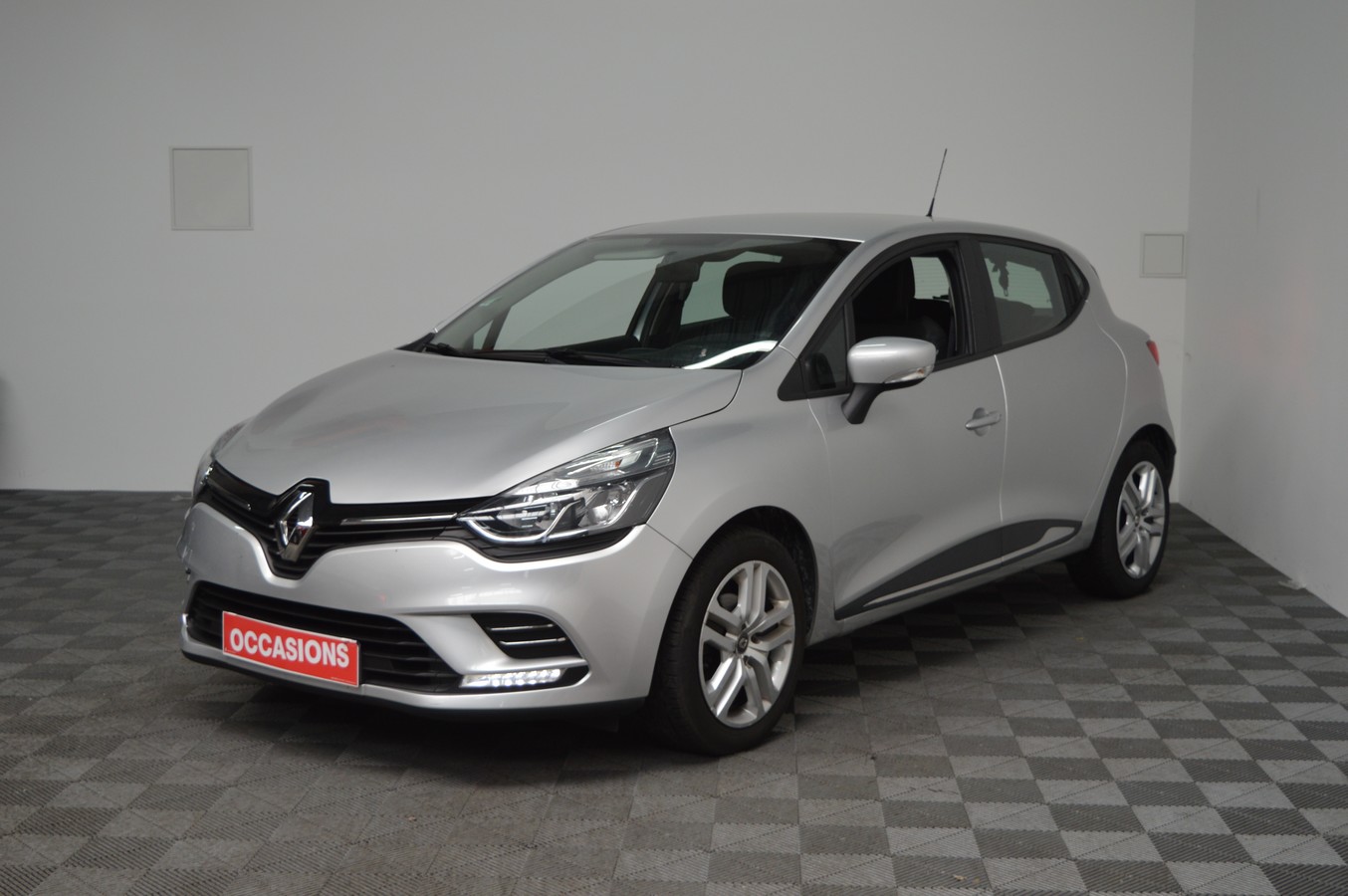 RENAULT CLIO IV de 2018 - Massy - Massoutre VO