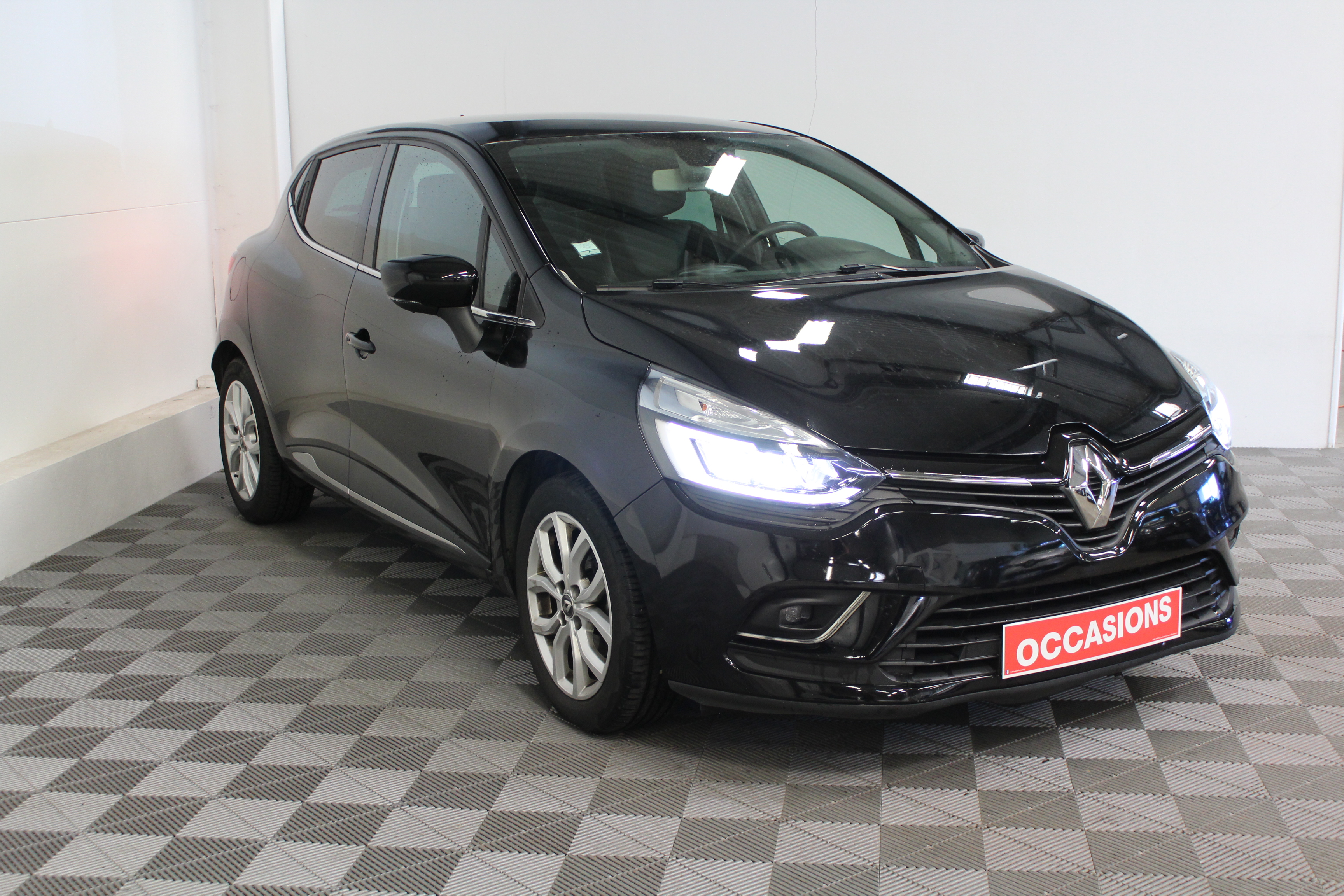 RENAULT CLIO IV de 2018 - OLIVET - Massoutre VO