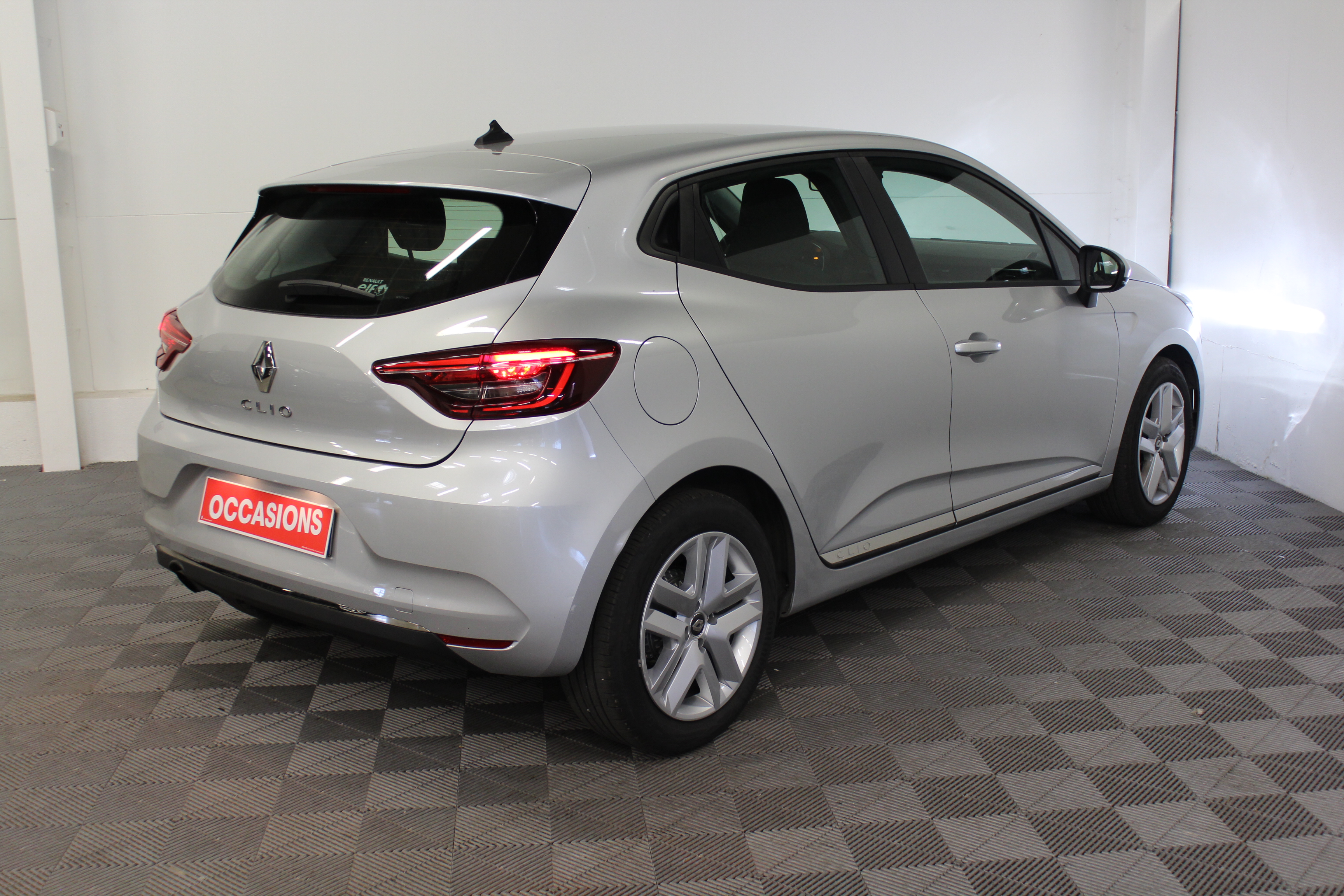 RENAULT CLIO V de 2019 - Olivet - Massoutre VO