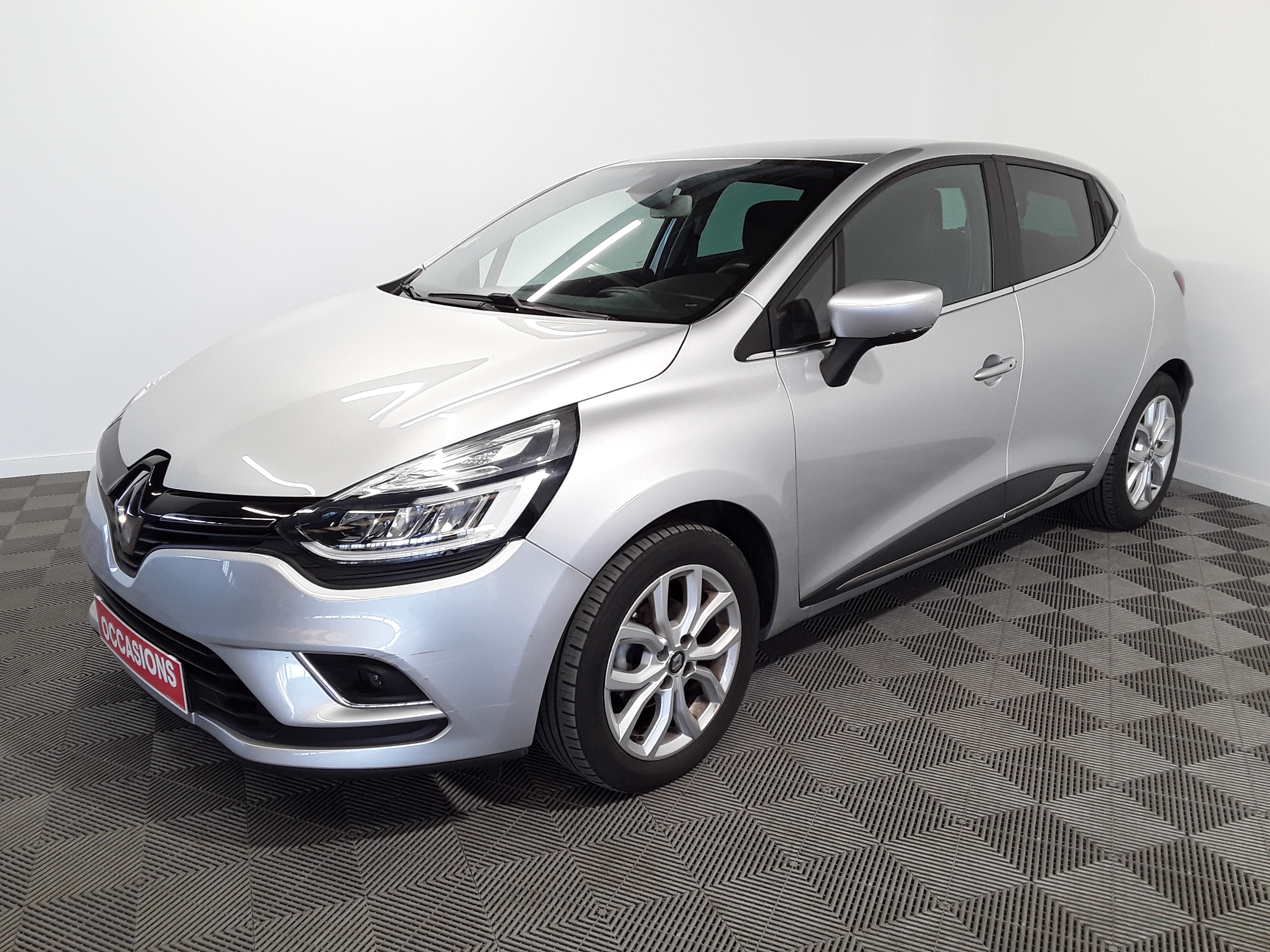 RENAULT CLIO IV de 2017 - Clermont-Ferrand - Massoutre VO