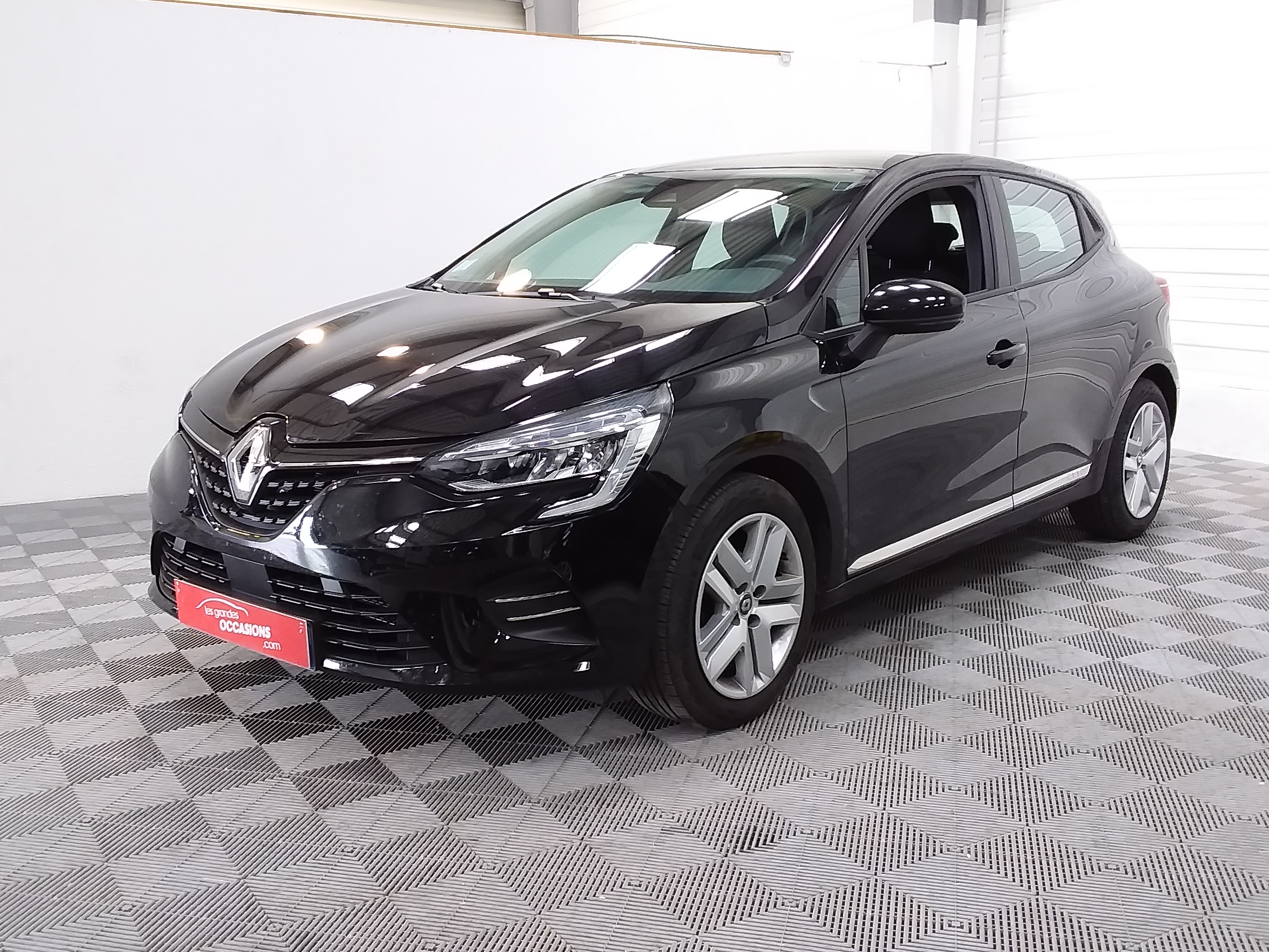 RENAULT CLIO V de 2019 - La Chapelle-Saint-Luc - Massoutre VO