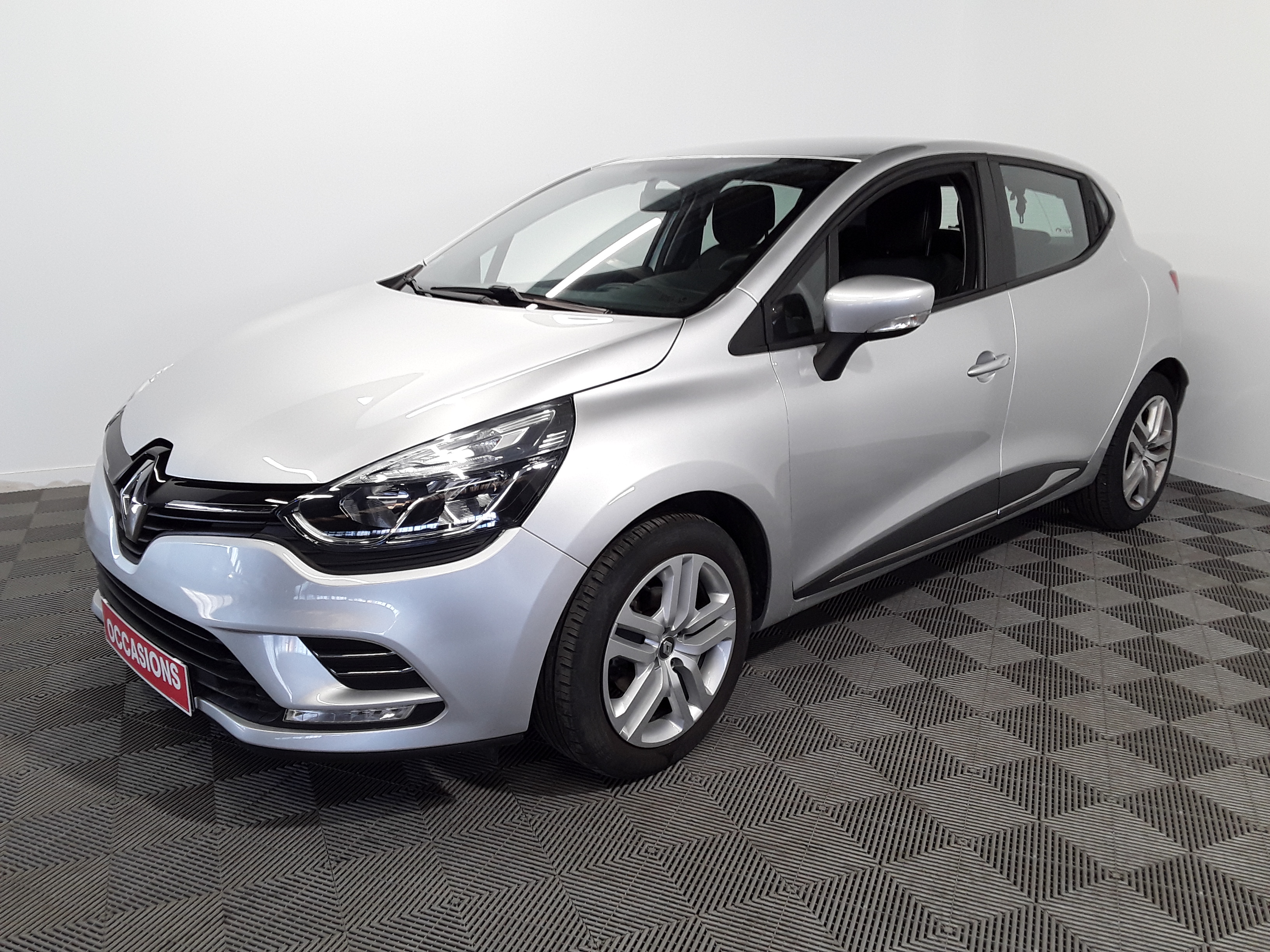 RENAULT CLIO IV de 2017 - Clermont-Ferrand - Massoutre VO