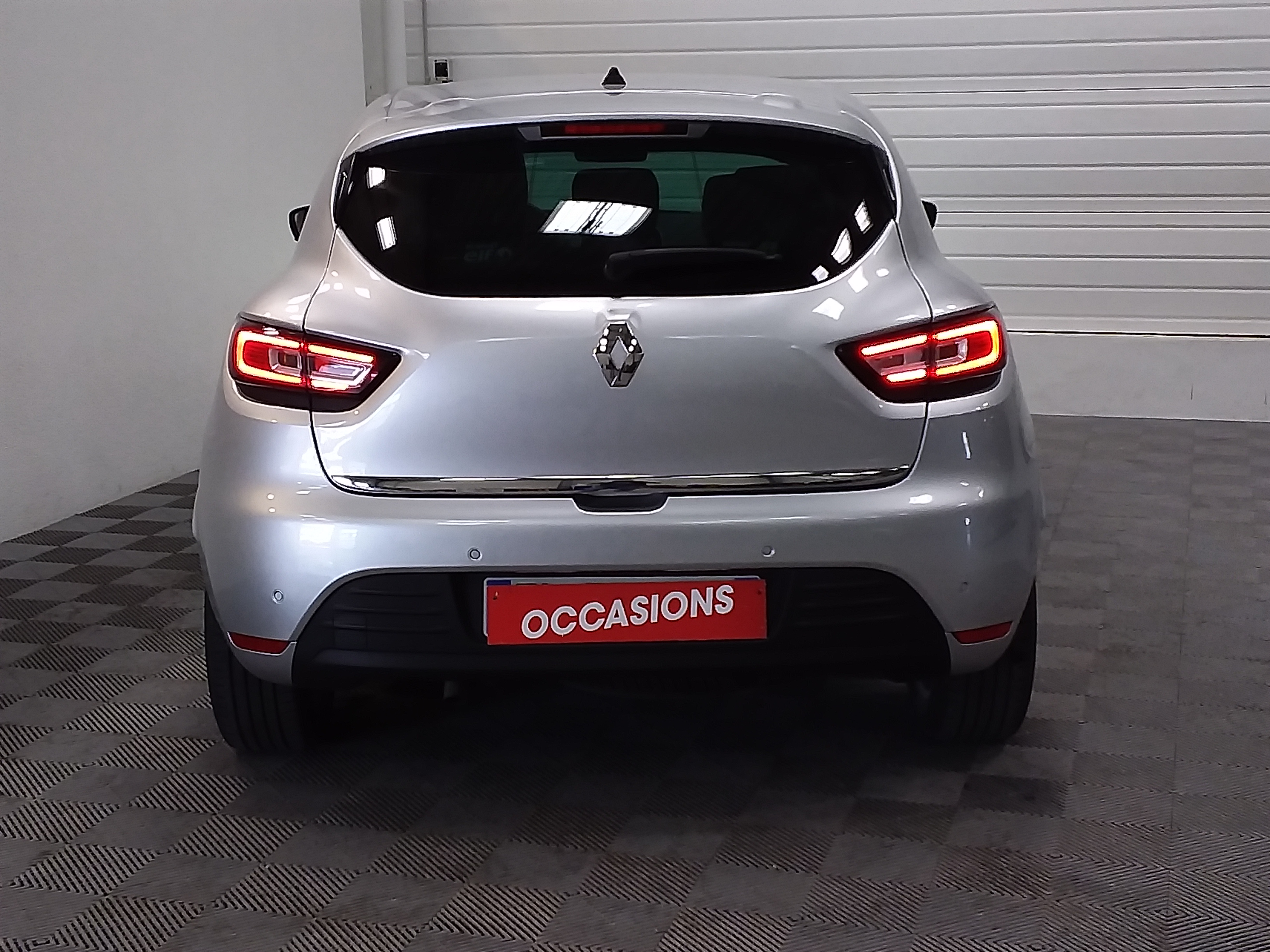 RENAULT CLIO IV de 2017 - La Chapelle-Saint-Luc - Massoutre VO