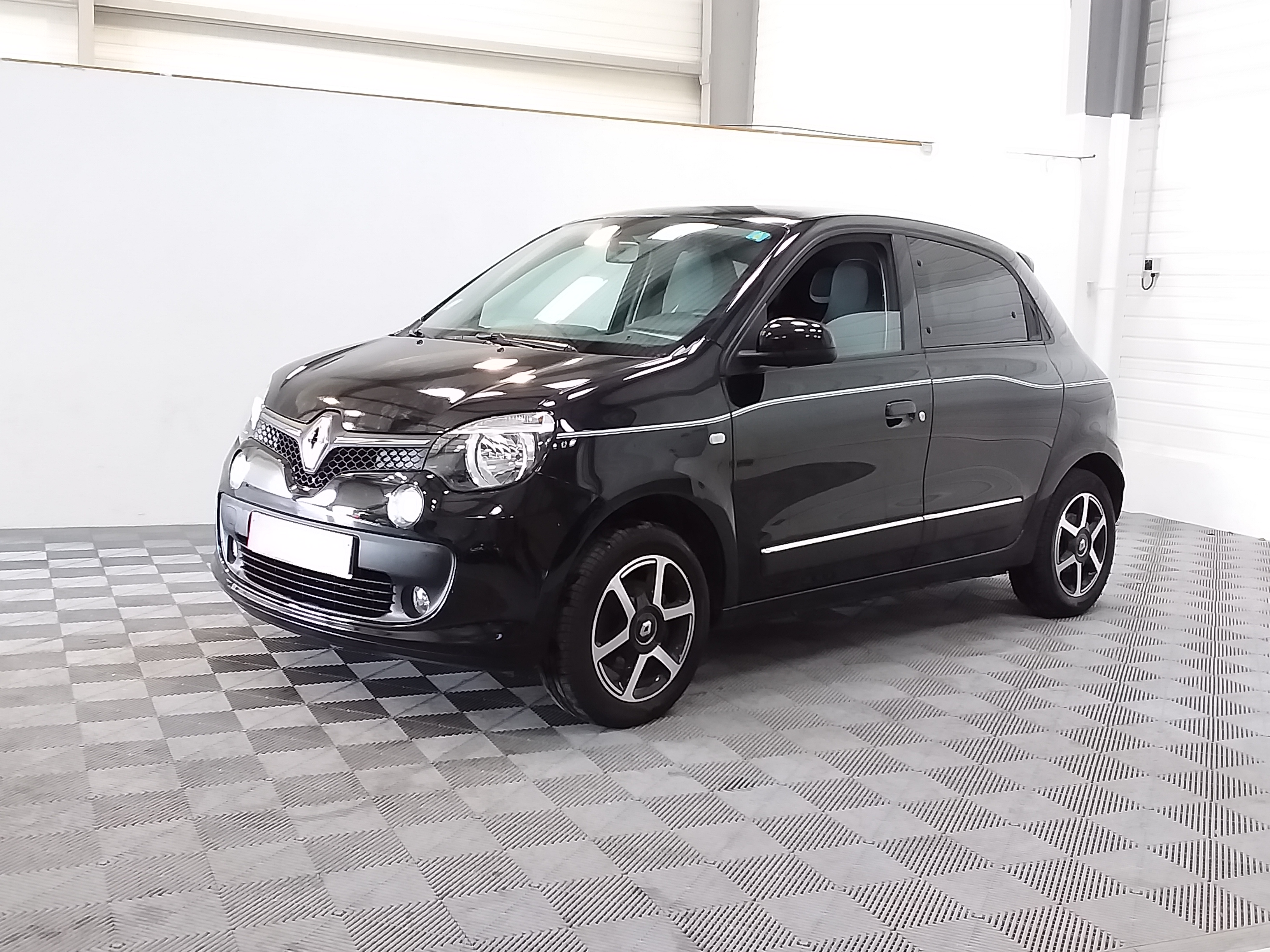 RENAULT TWINGO III de 2019 - La Chapelle-Saint-Luc - Massoutre VO
