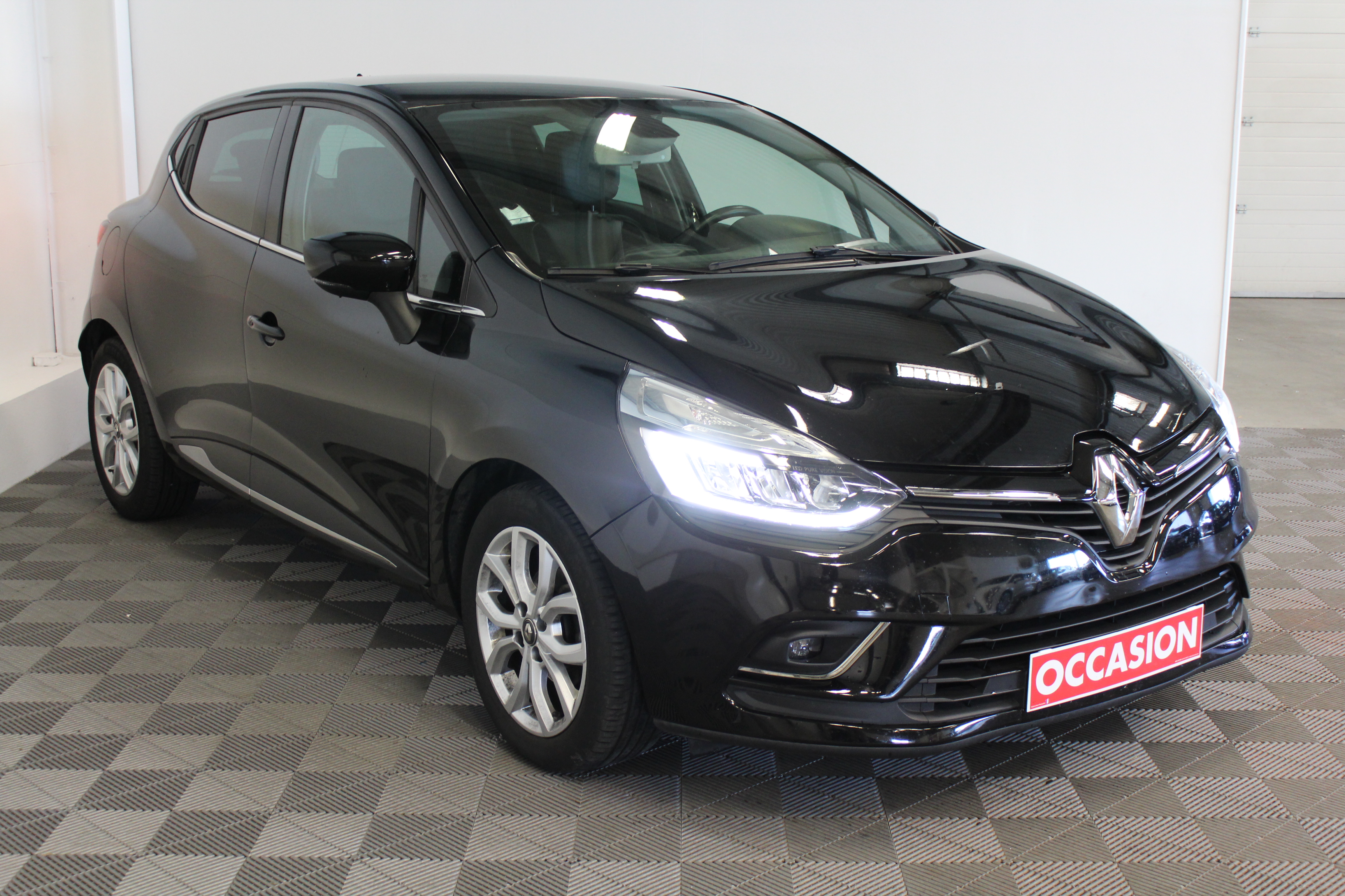 RENAULT CLIO IV de 2018 - OLIVET - Massoutre VO