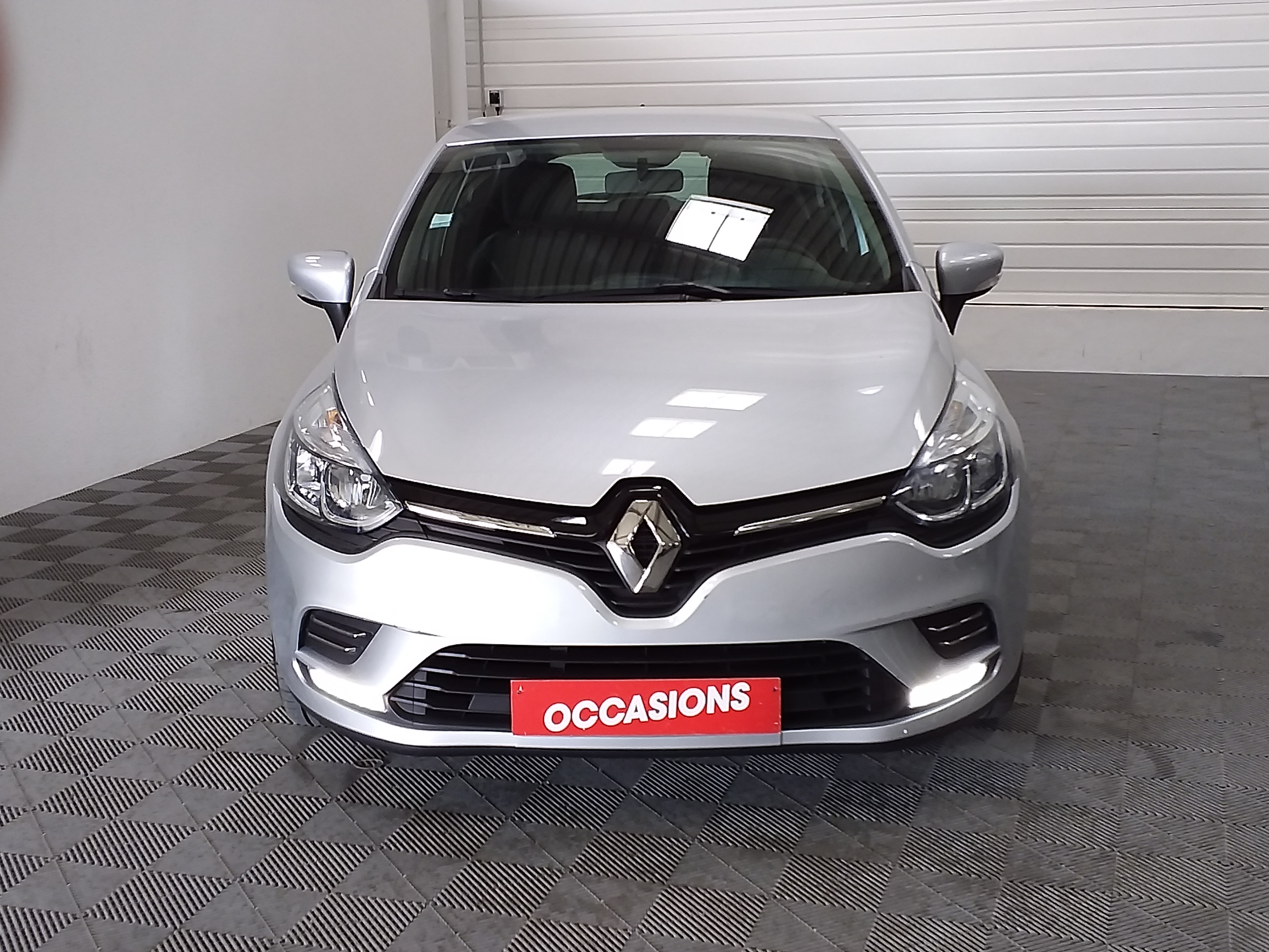 RENAULT CLIO IV de 2018 - La Chapelle-Saint-Luc - Massoutre VO