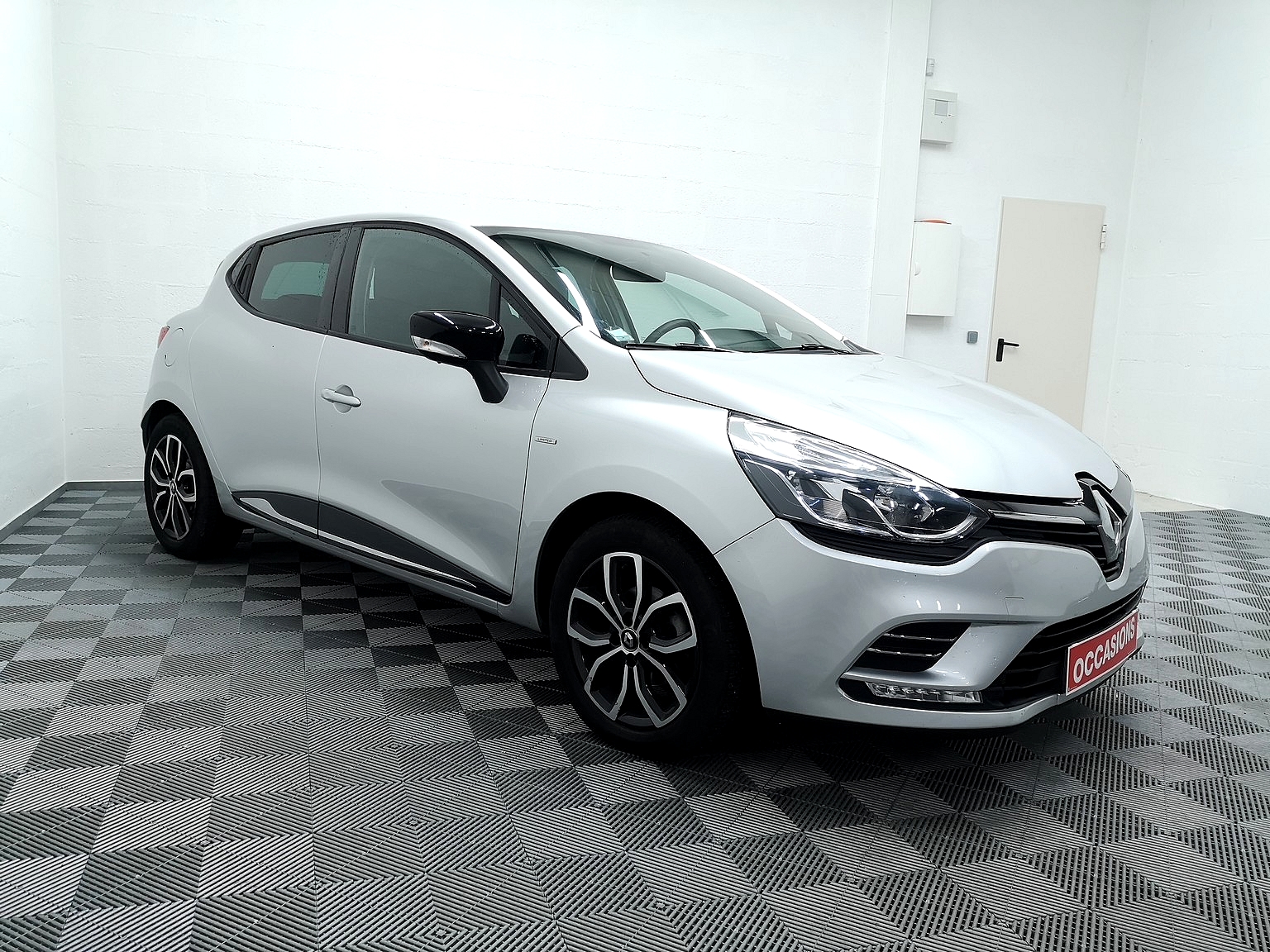 RENAULT CLIO IV de 2019 - Massy - Massoutre VO