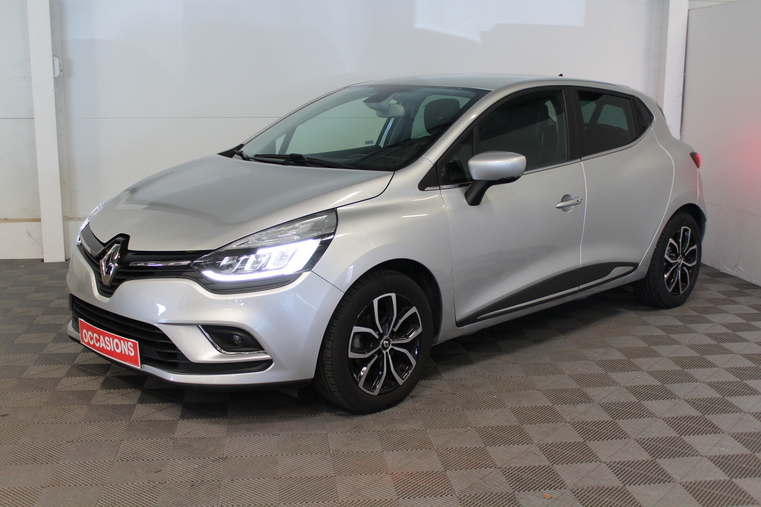RENAULT CLIO IV de 2019 - Olivet - Massoutre VO