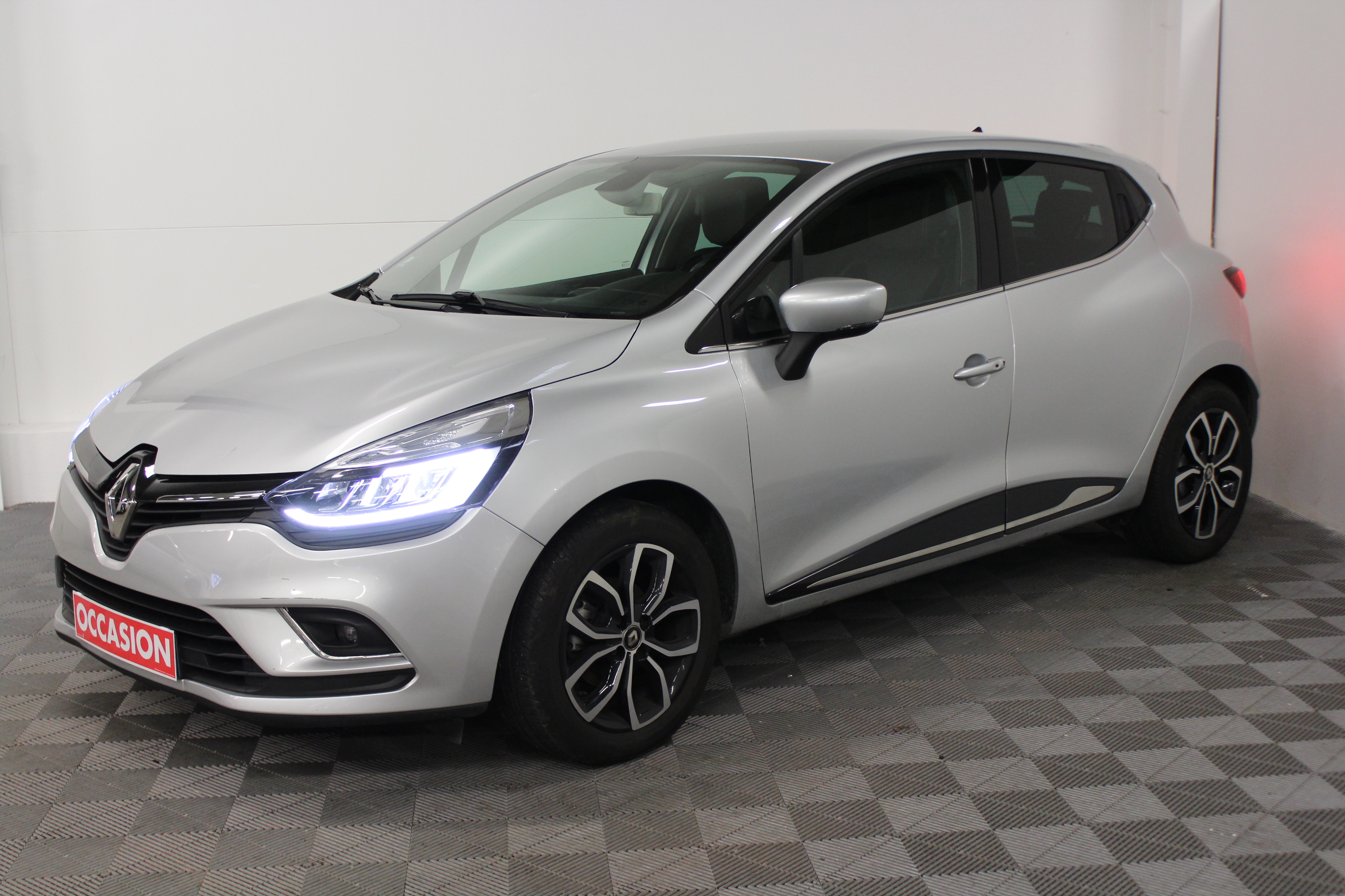 RENAULT CLIO IV de 2019 - Olivet - Massoutre VO