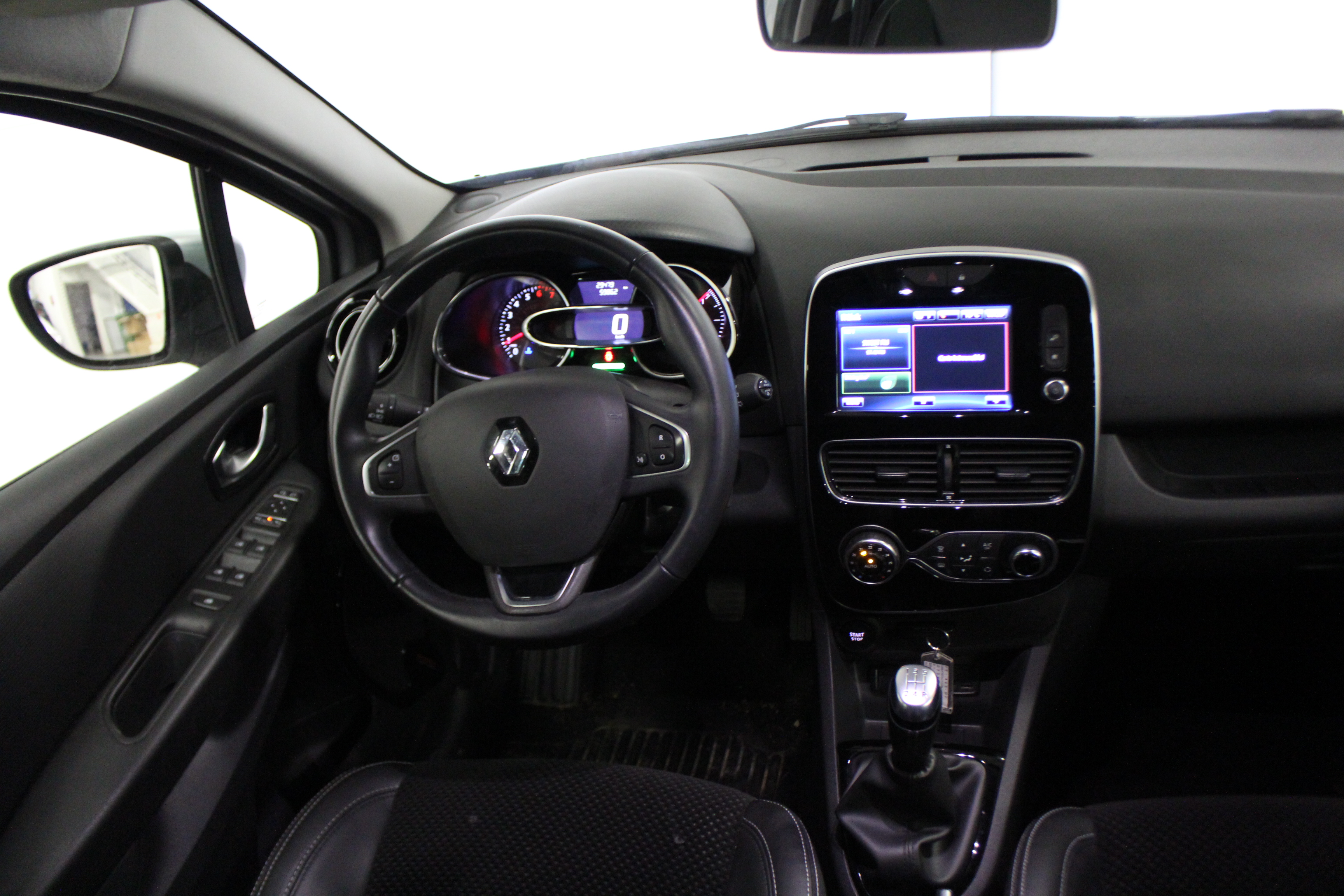 RENAULT CLIO IV de 2019 - OLIVET - Massoutre VO