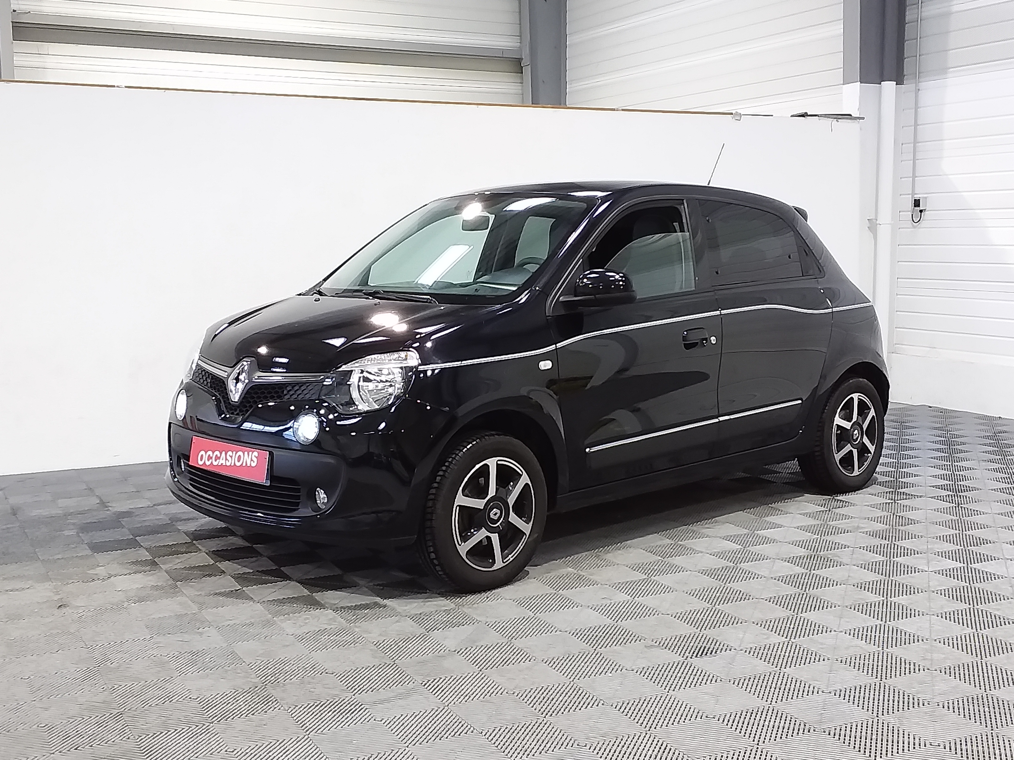 RENAULT TWINGO III de 2019 - La Chapelle-Saint-Luc - Massoutre VO