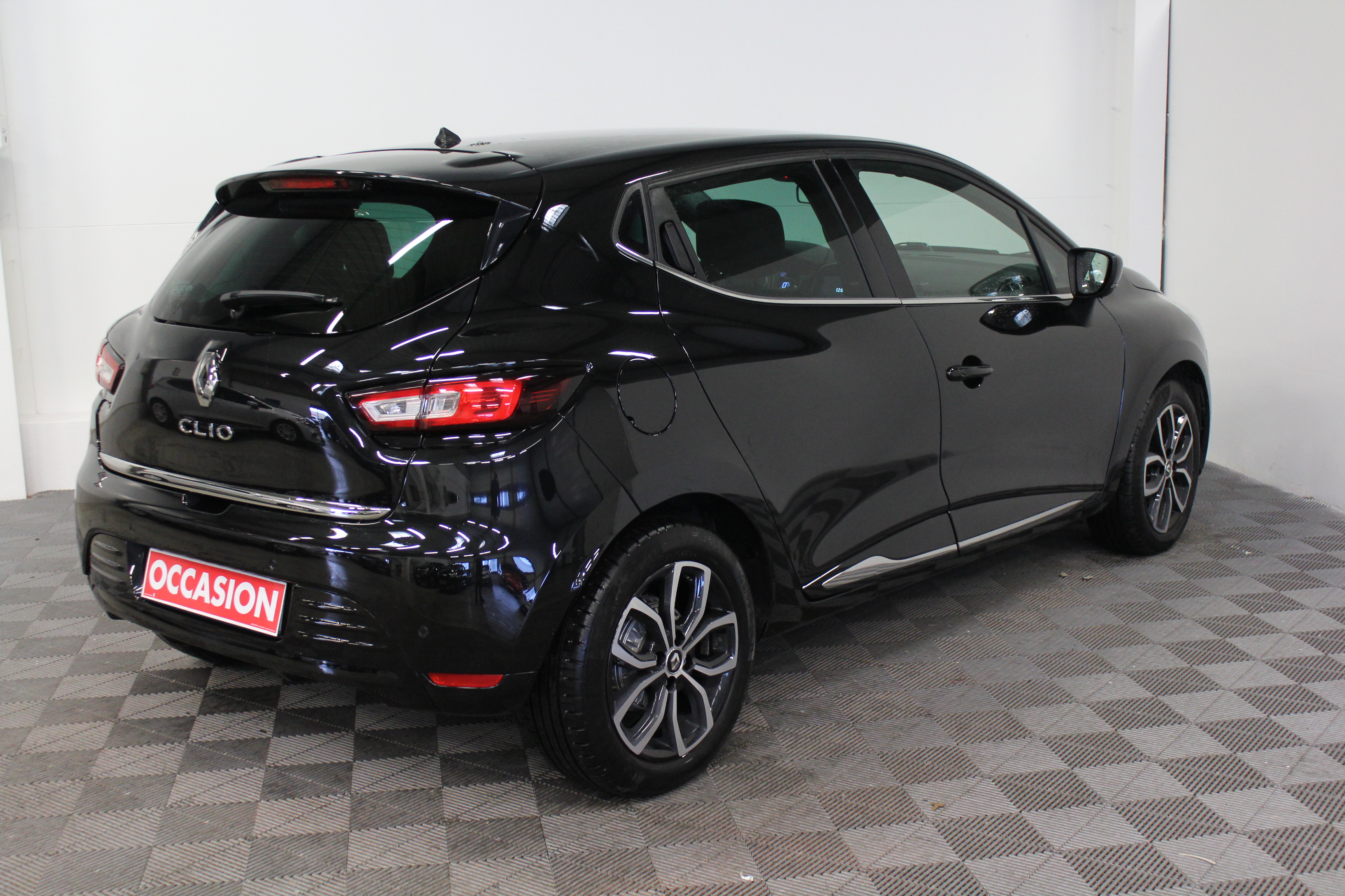 RENAULT CLIO IV de 2019 - Olivet - Massoutre VO