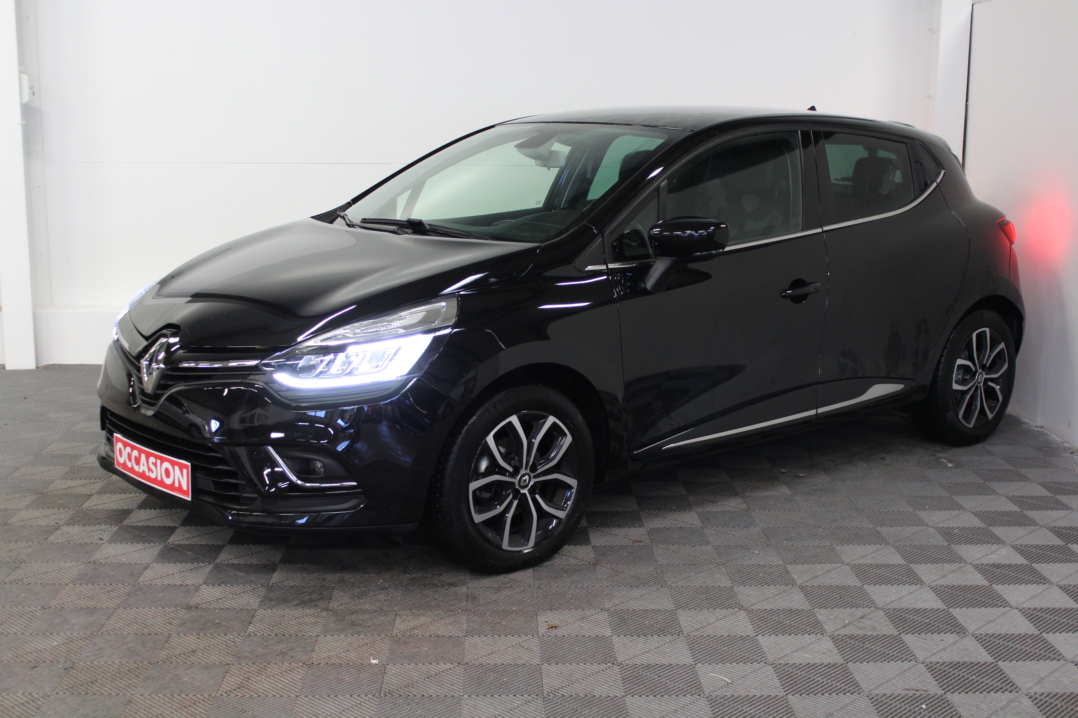 RENAULT CLIO IV de 2019 - Olivet - Massoutre VO