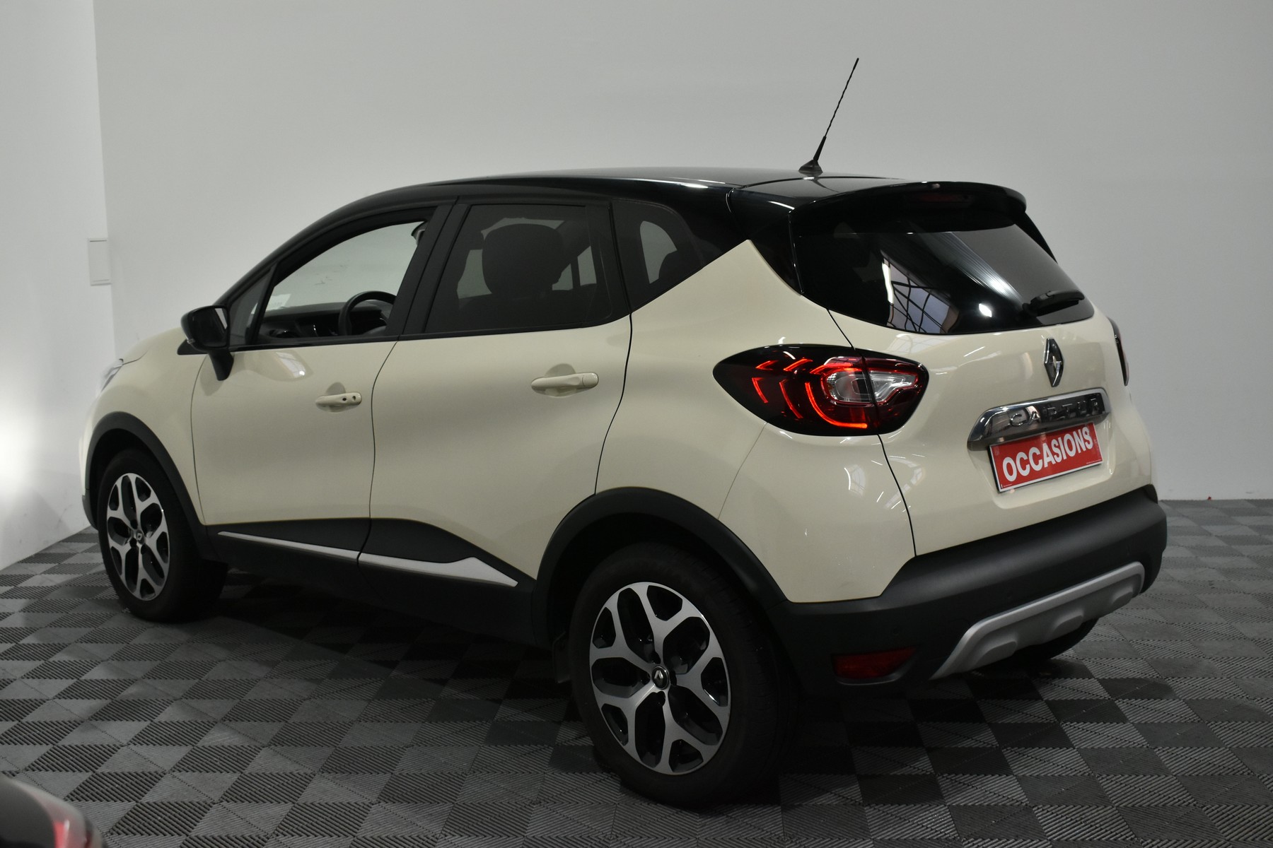 RENAULT CAPTUR de 2019 - Massy - Massoutre VO
