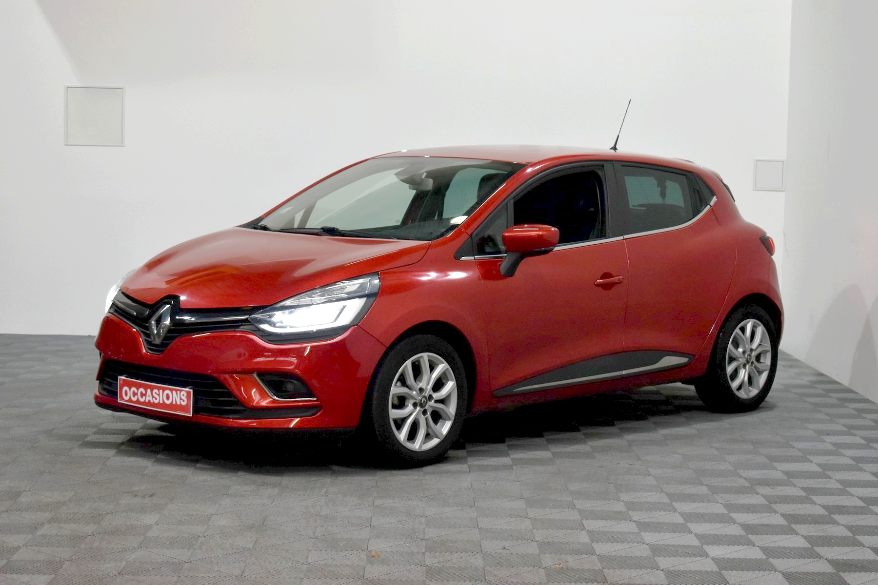 RENAULT CLIO IV de 2018 - Massy - Massoutre VO