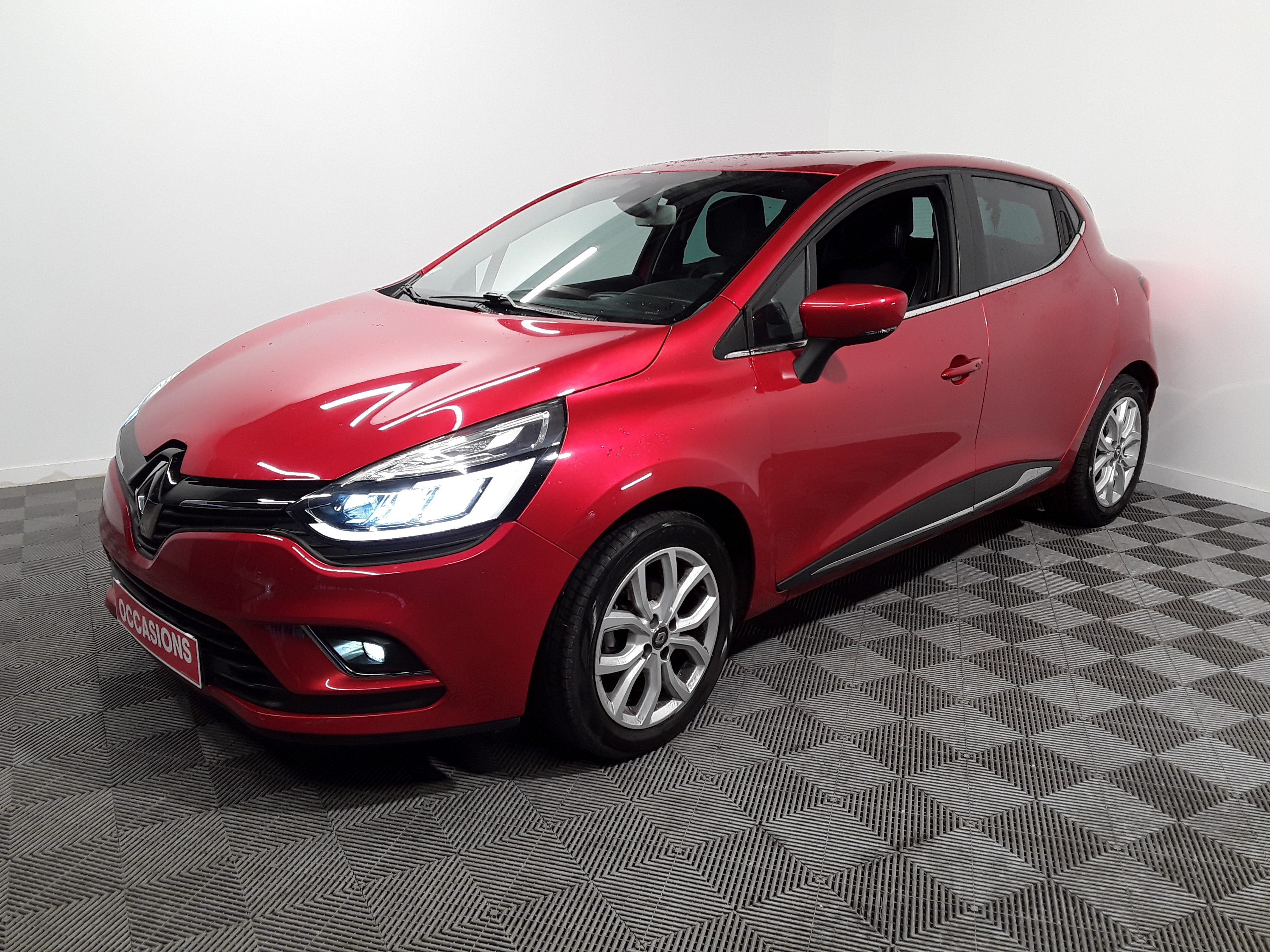 RENAULT CLIO IV de 2018 - Clermont-Ferrand - Massoutre VO
