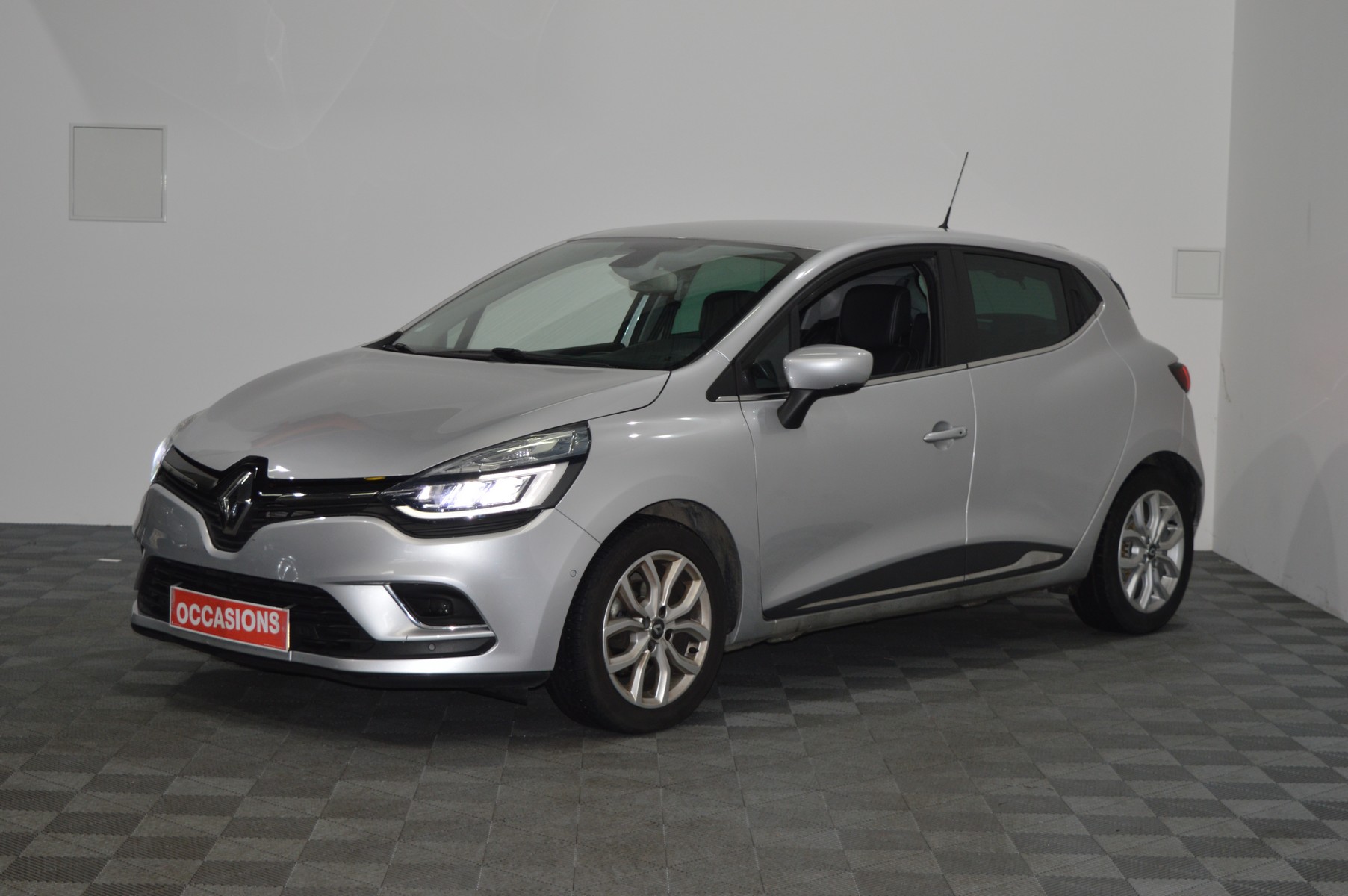 RENAULT CLIO IV de 2017 - Massy - Massoutre VO