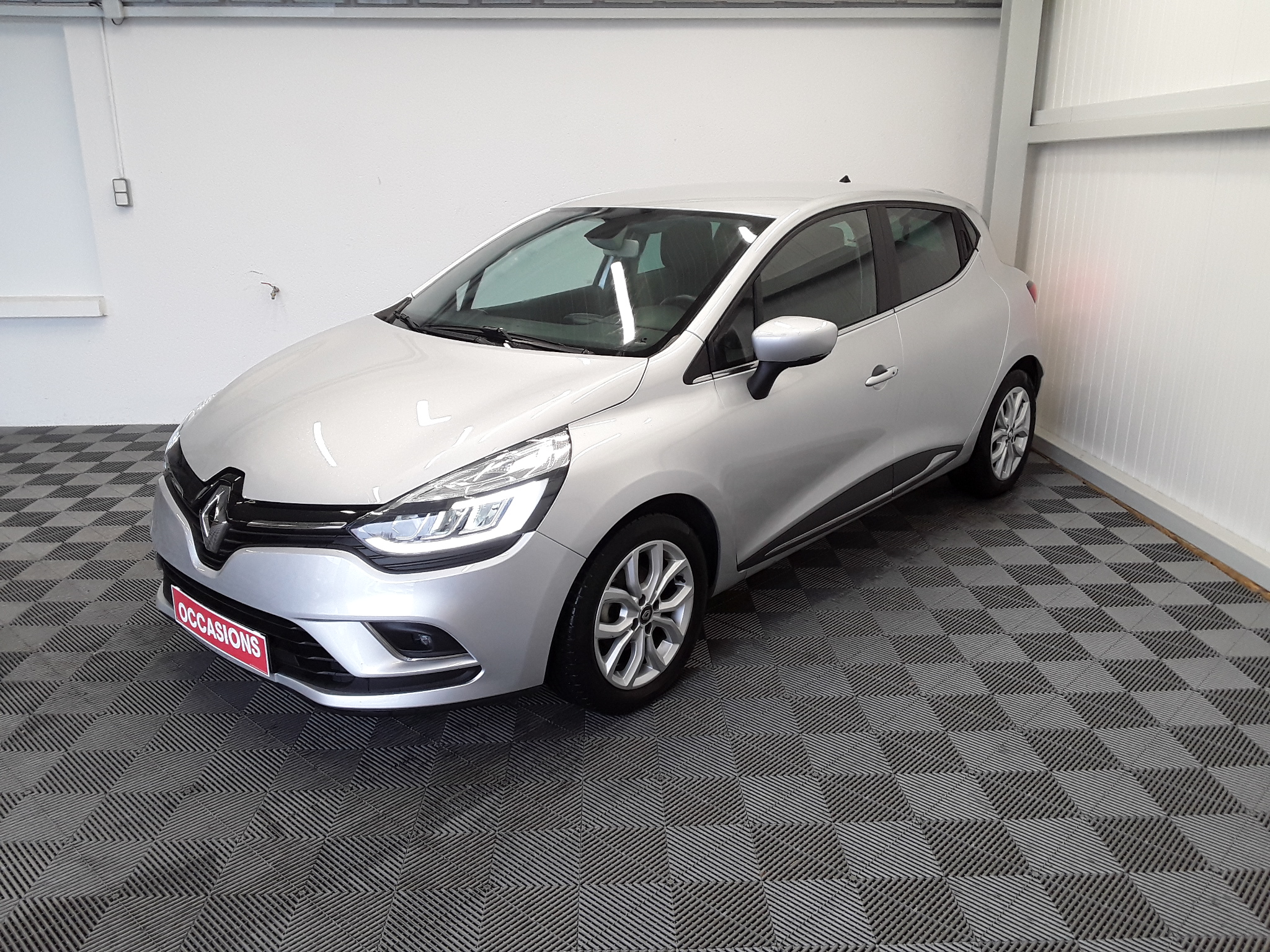 RENAULT CLIO IV de 2018 - Dreux - Massoutre VO