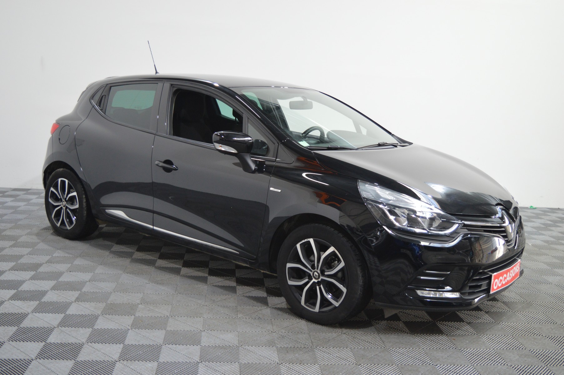 RENAULT CLIO IV de 2019 - Massy - Massoutre VO