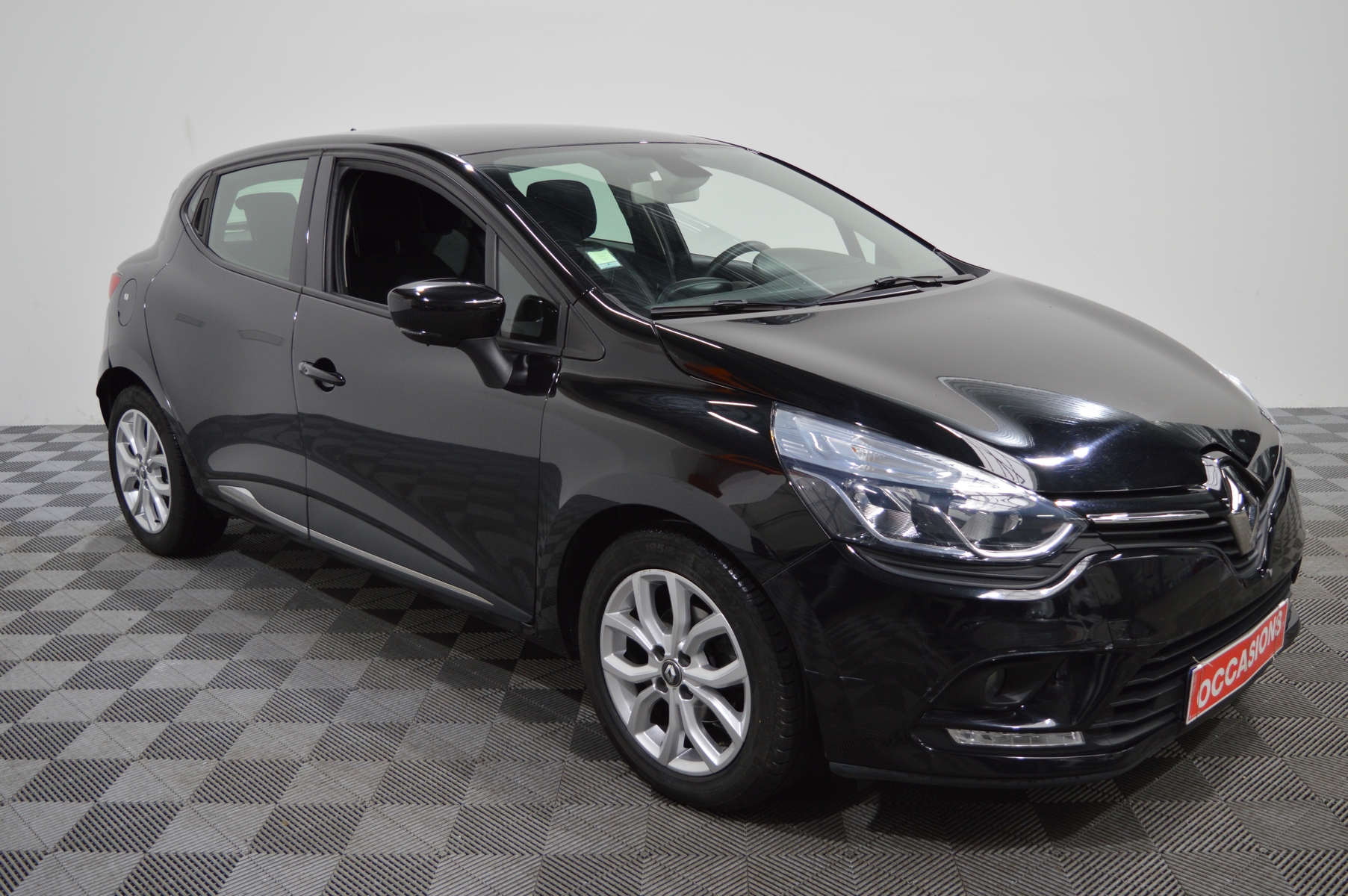 RENAULT CLIO IV de 2017 - Massy - Massoutre VO