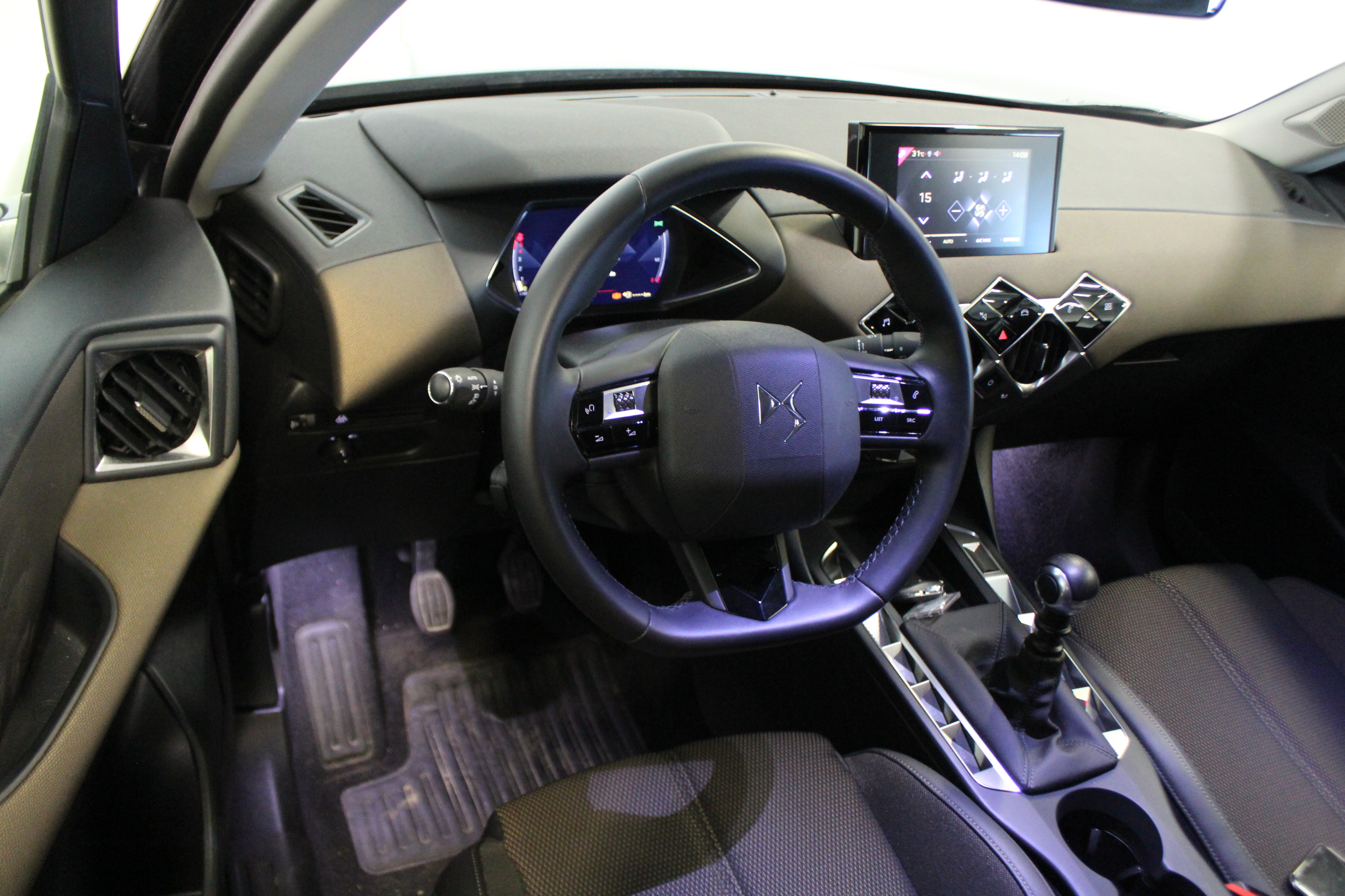 DS DS3 CROSSBACK de 2020 - OLIVET - Massoutre VO