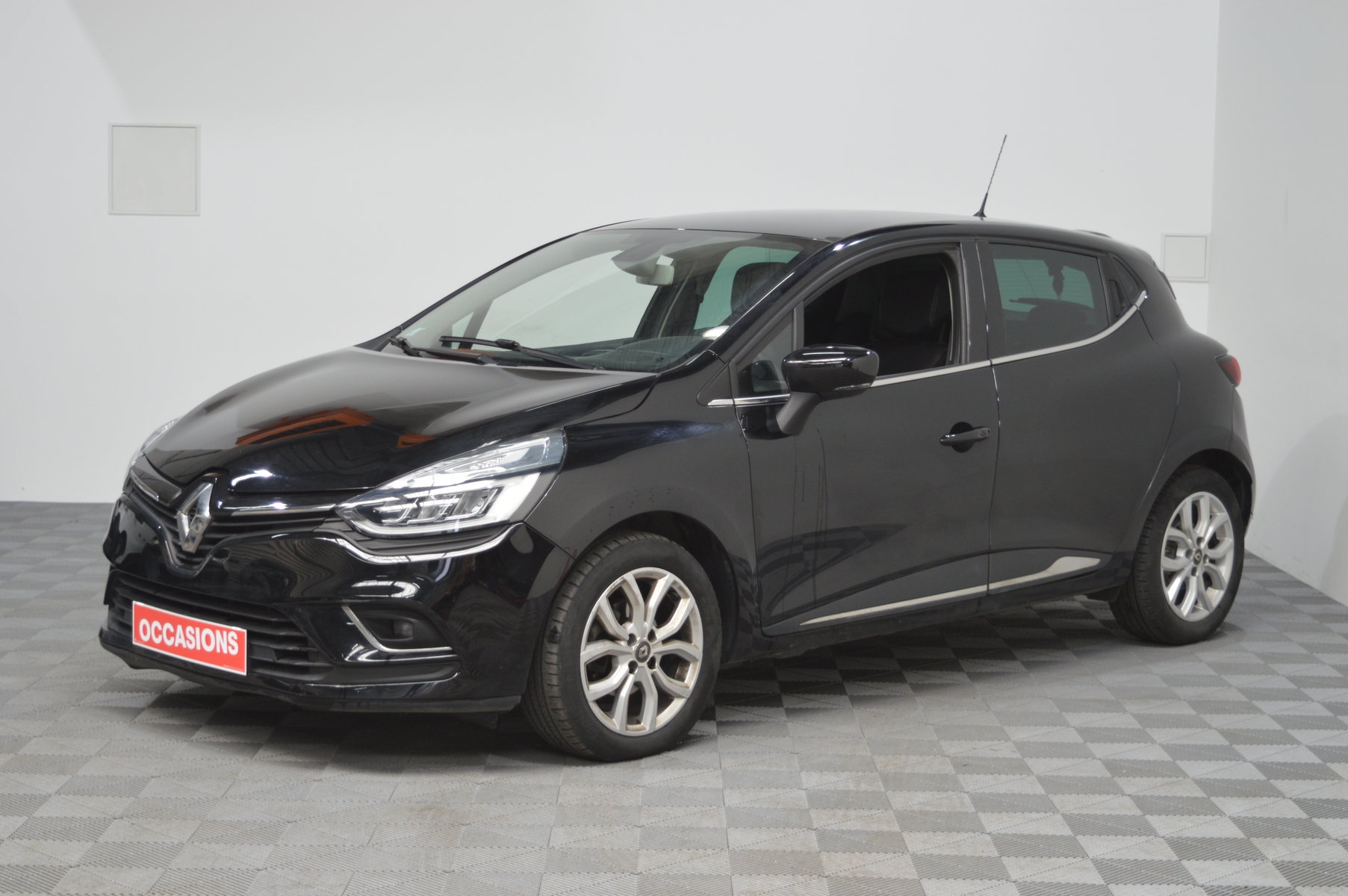 RENAULT CLIO IV de 2018 - Massy - Massoutre VO