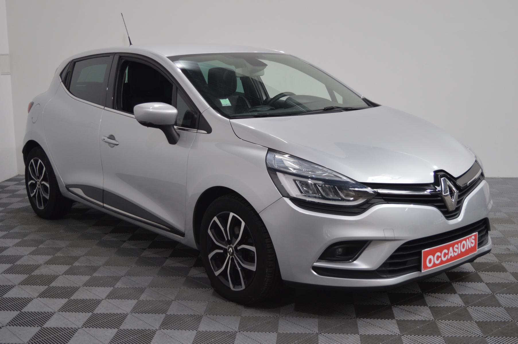 RENAULT CLIO IV de 2019 - Massy - Massoutre VO
