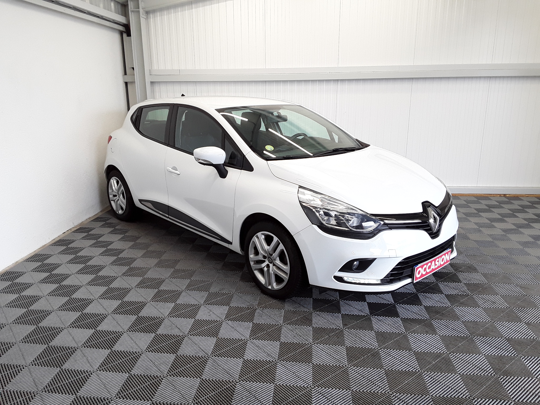RENAULT CLIO IV de 2017 - Dreux - Massoutre VO