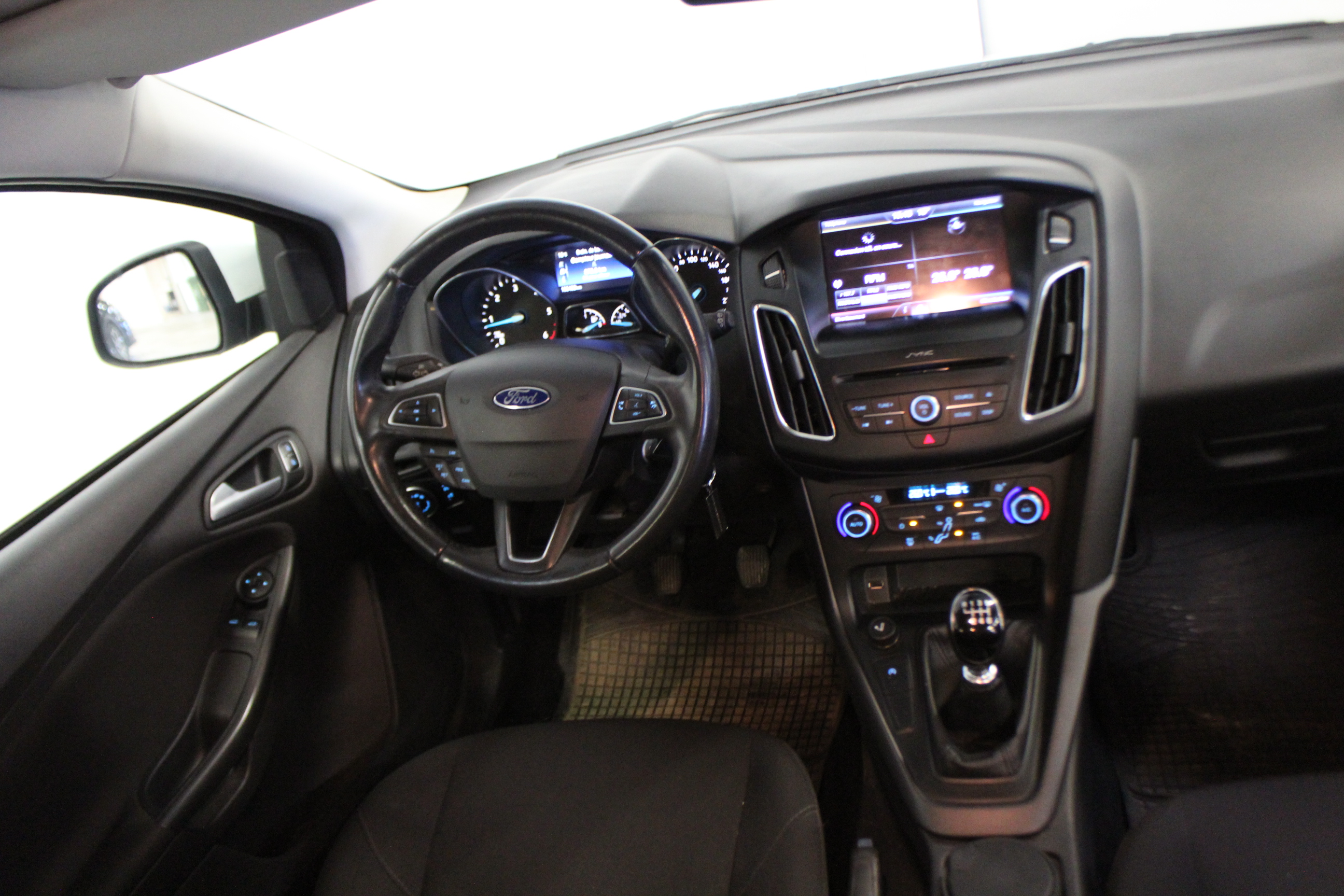 FORD FOCUS SW de 2016 - OLIVET - Massoutre VO