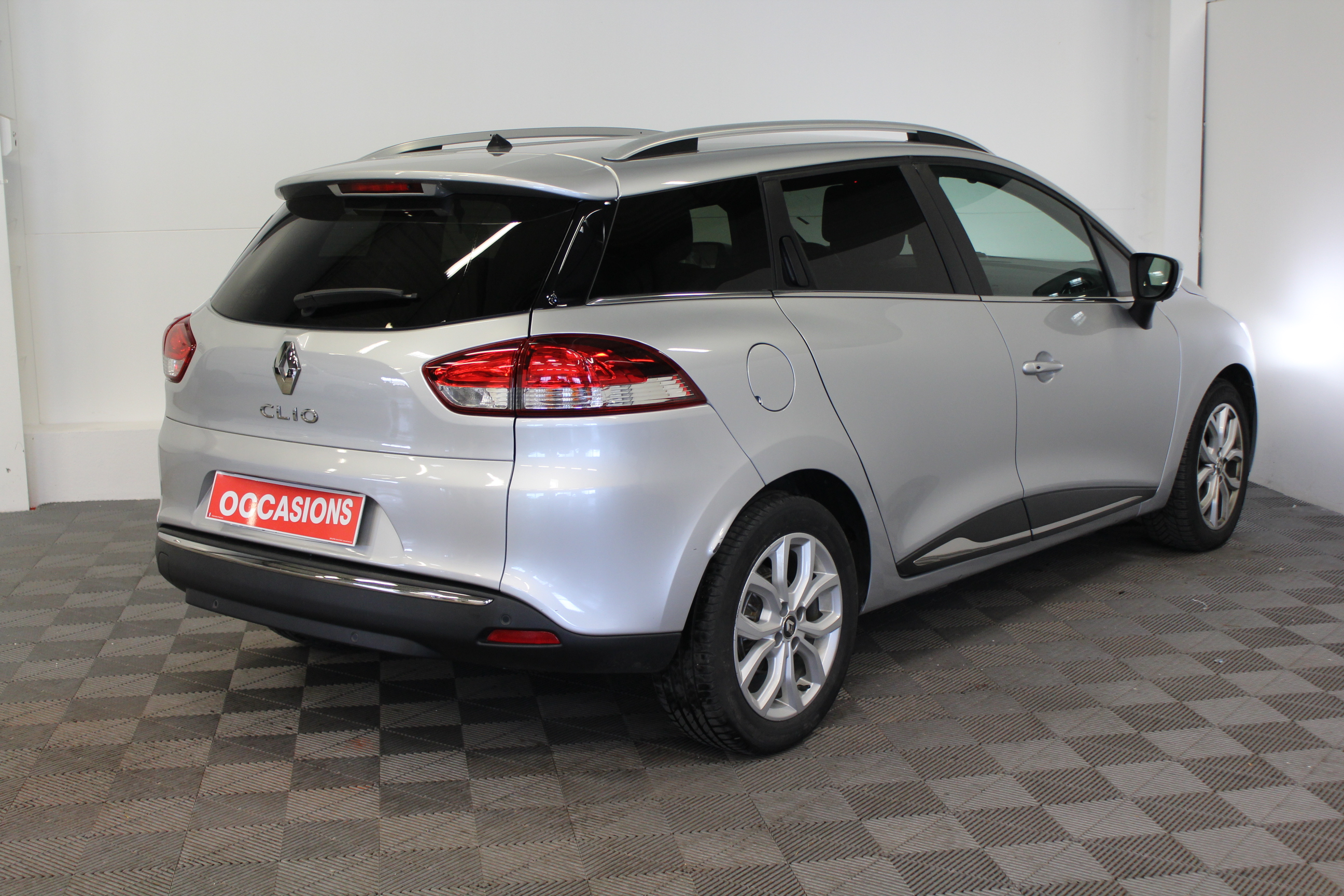 RENAULT CLIO IV ESTATE de 2018 - Olivet - Massoutre VO