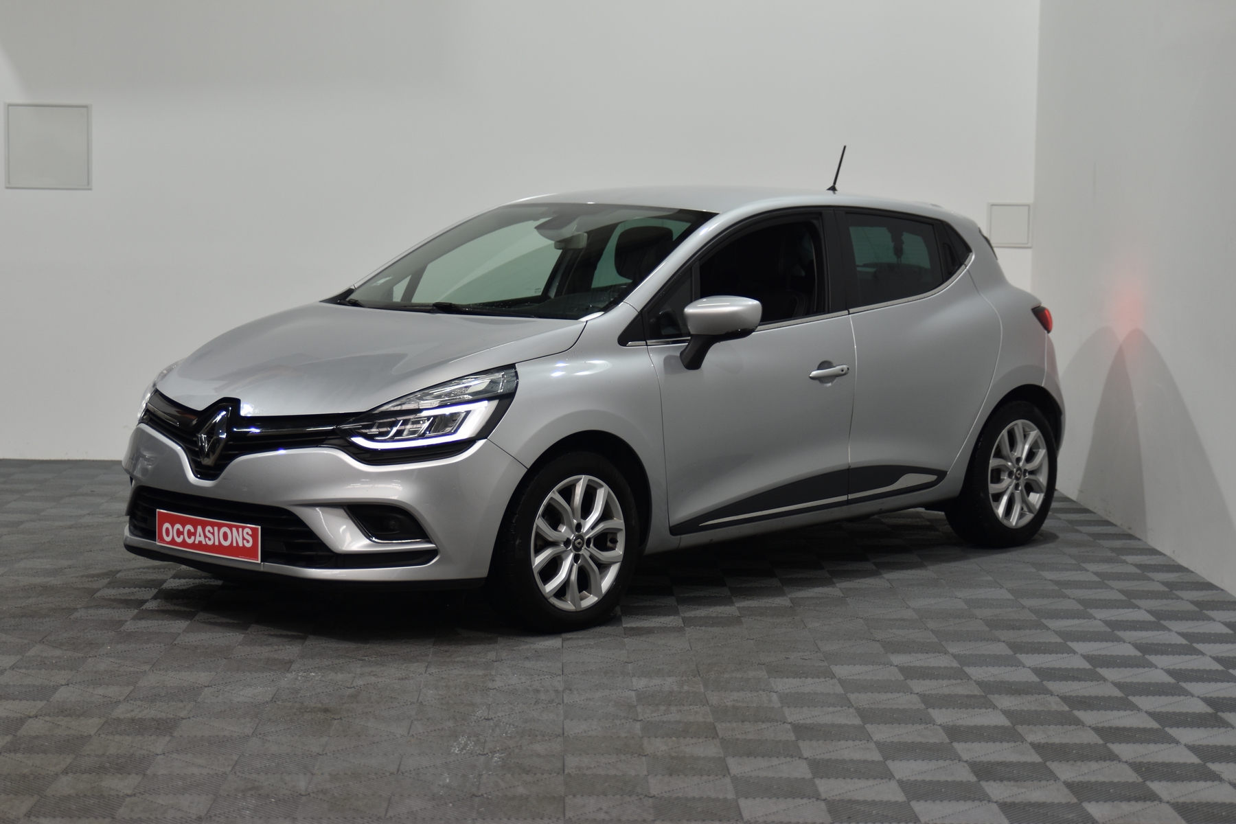 RENAULT CLIO IV de 2018 - Massy - Massoutre VO