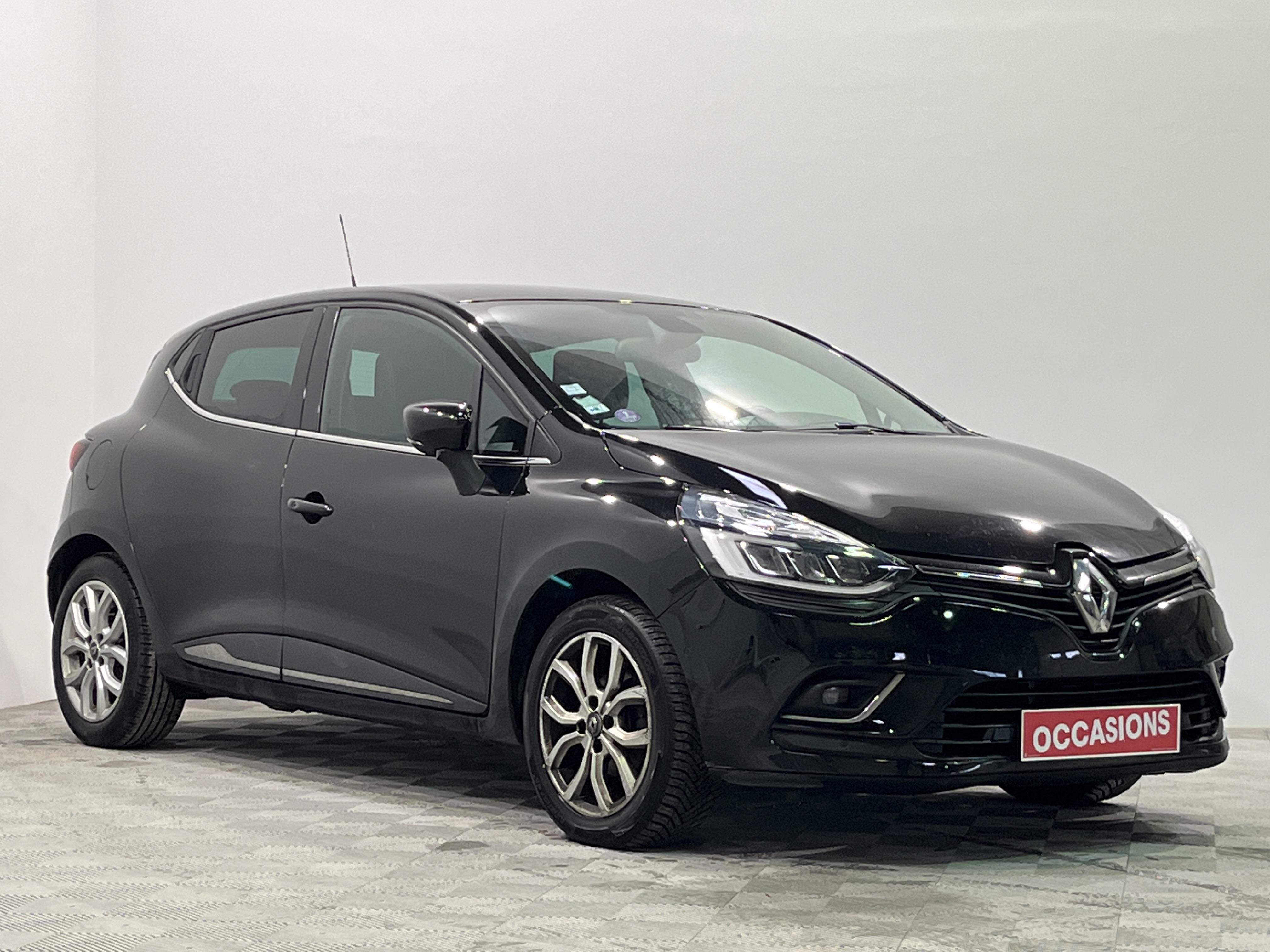 RENAULT CLIO IV de 2017 - Massy - Massoutre VO