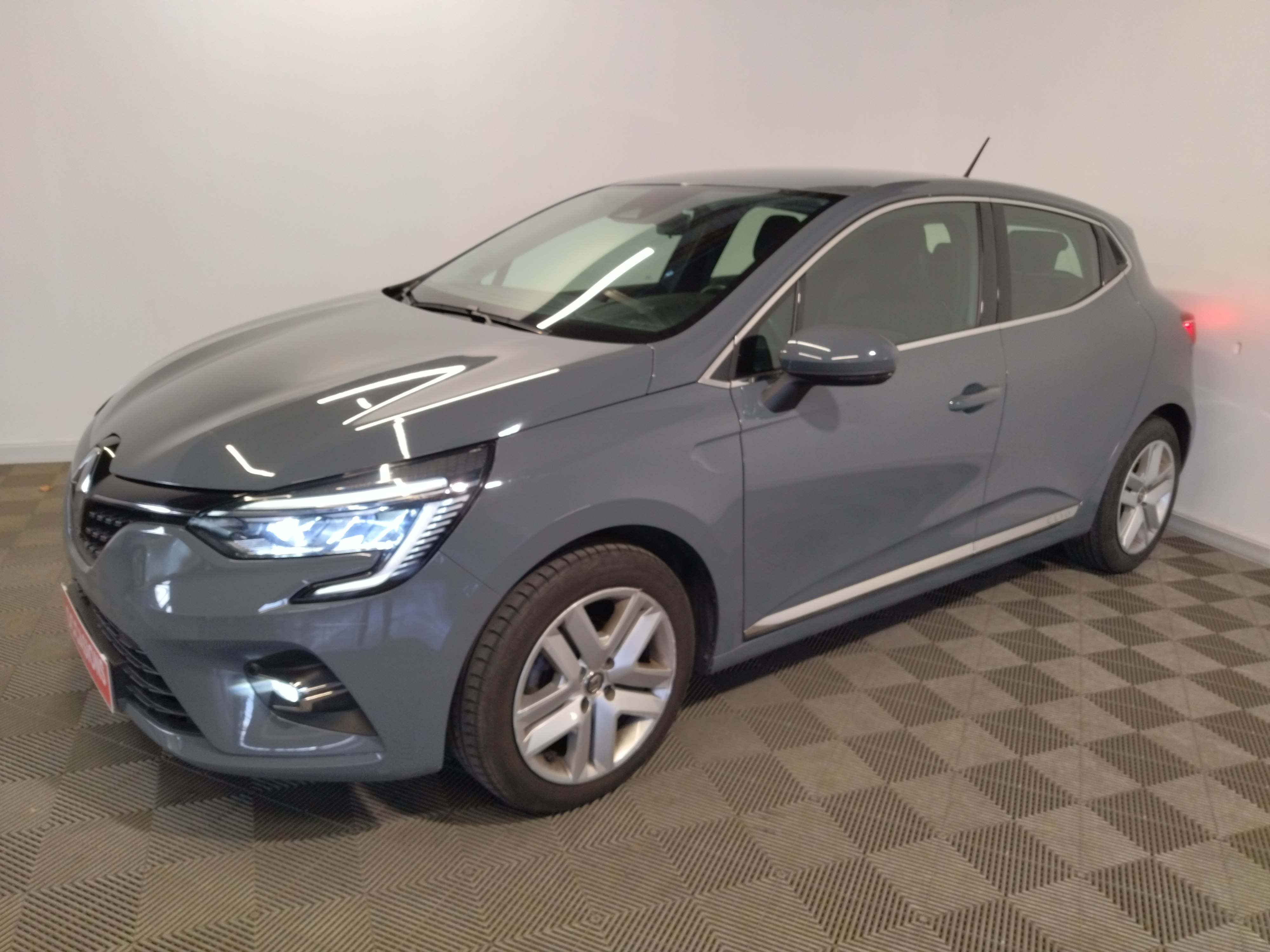 RENAULT CLIO V de 2020 - Clermont-Ferrand - Massoutre VO