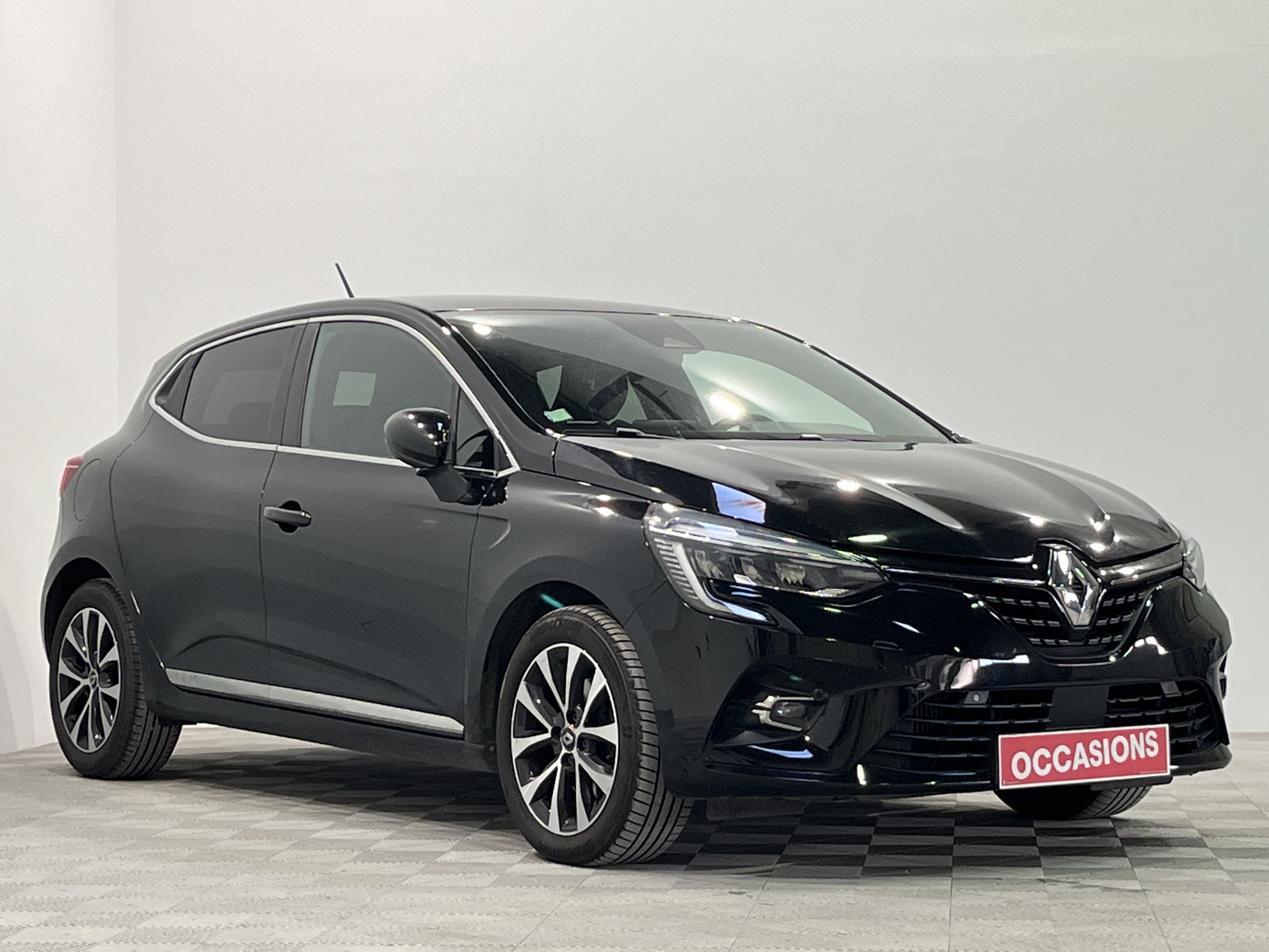 RENAULT CLIO V de 2020 - Massy - Massoutre VO