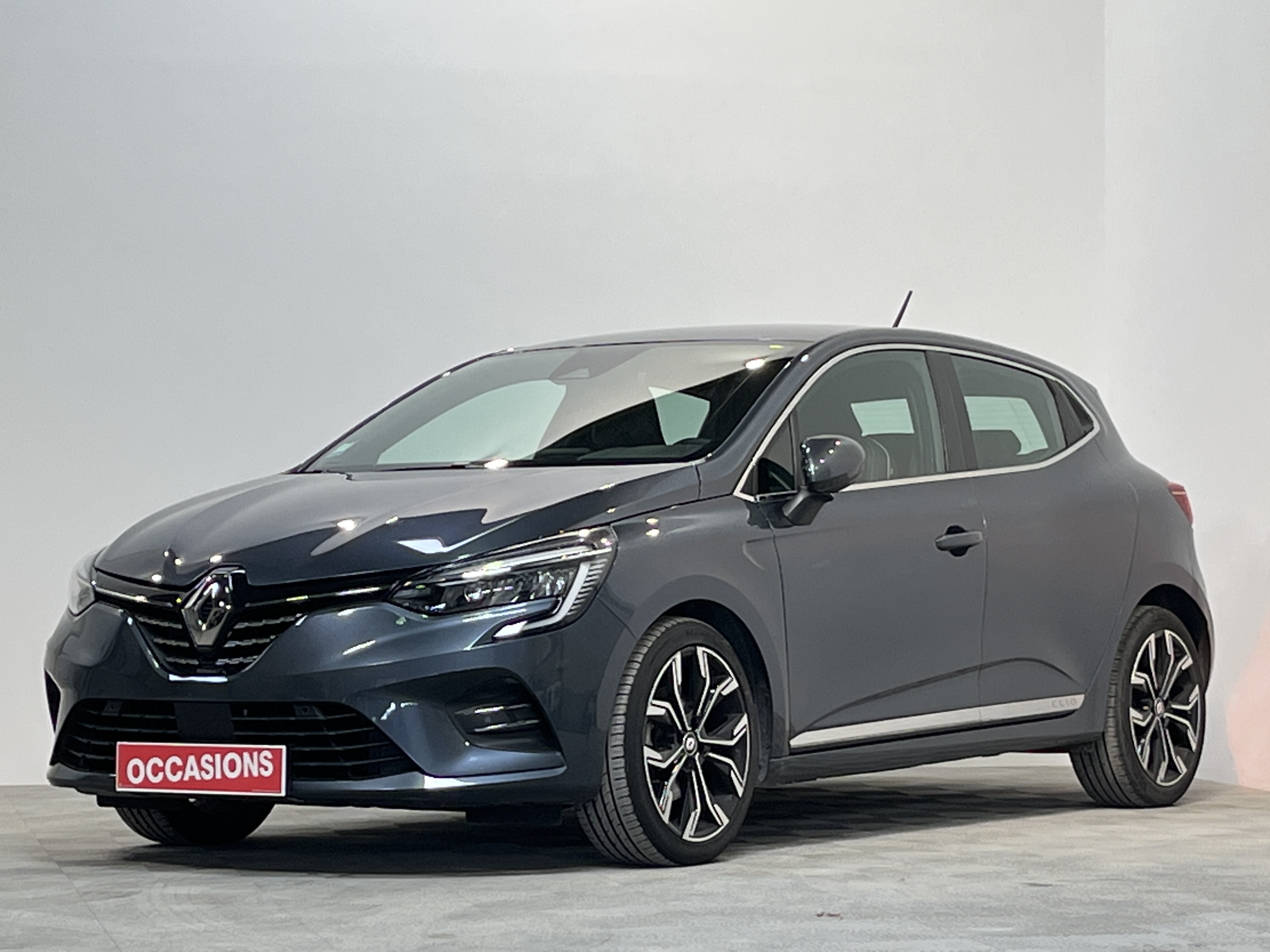 RENAULT CLIO V de 2021 - Massy - Massoutre VO