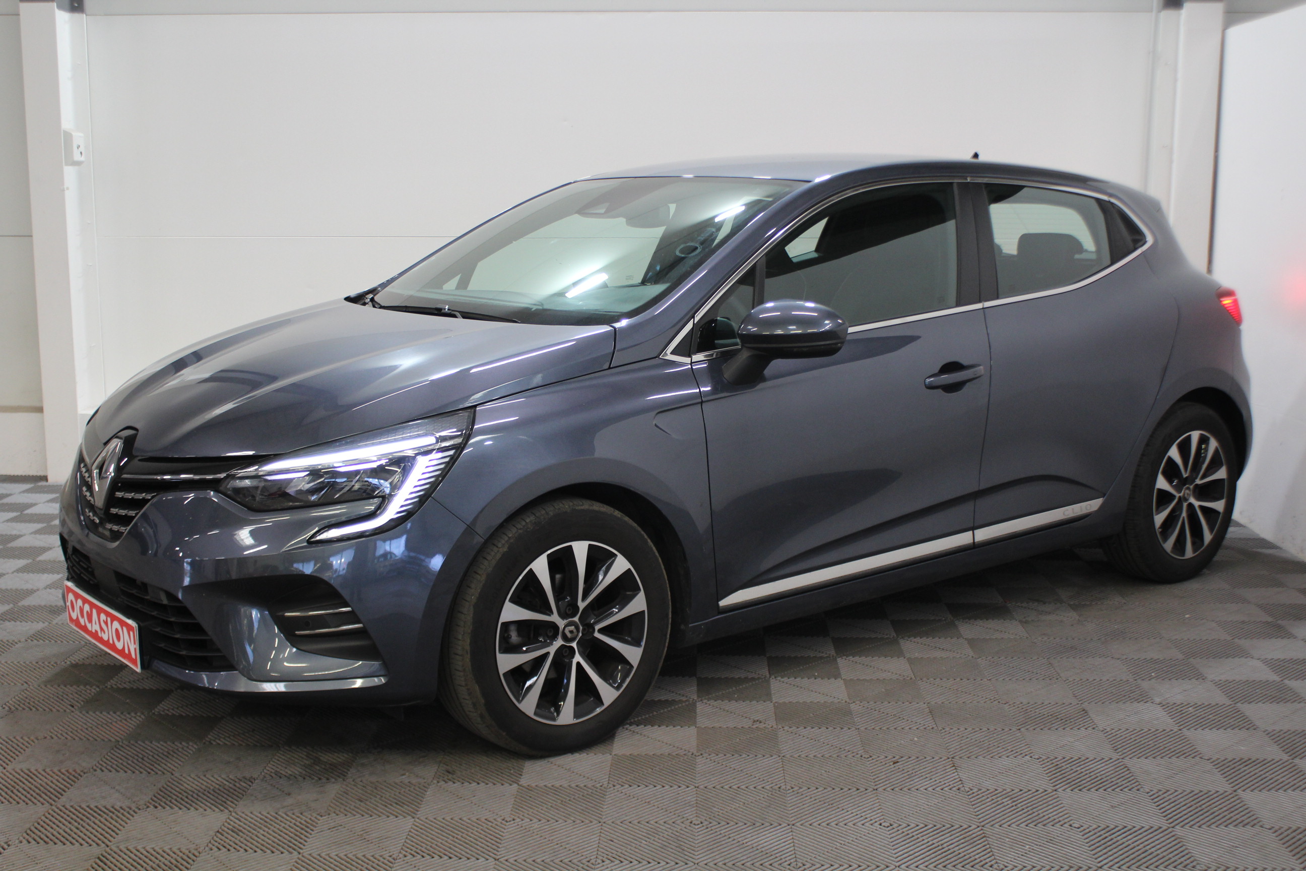 RENAULT CLIO V de 2020 - Olivet - Massoutre VO