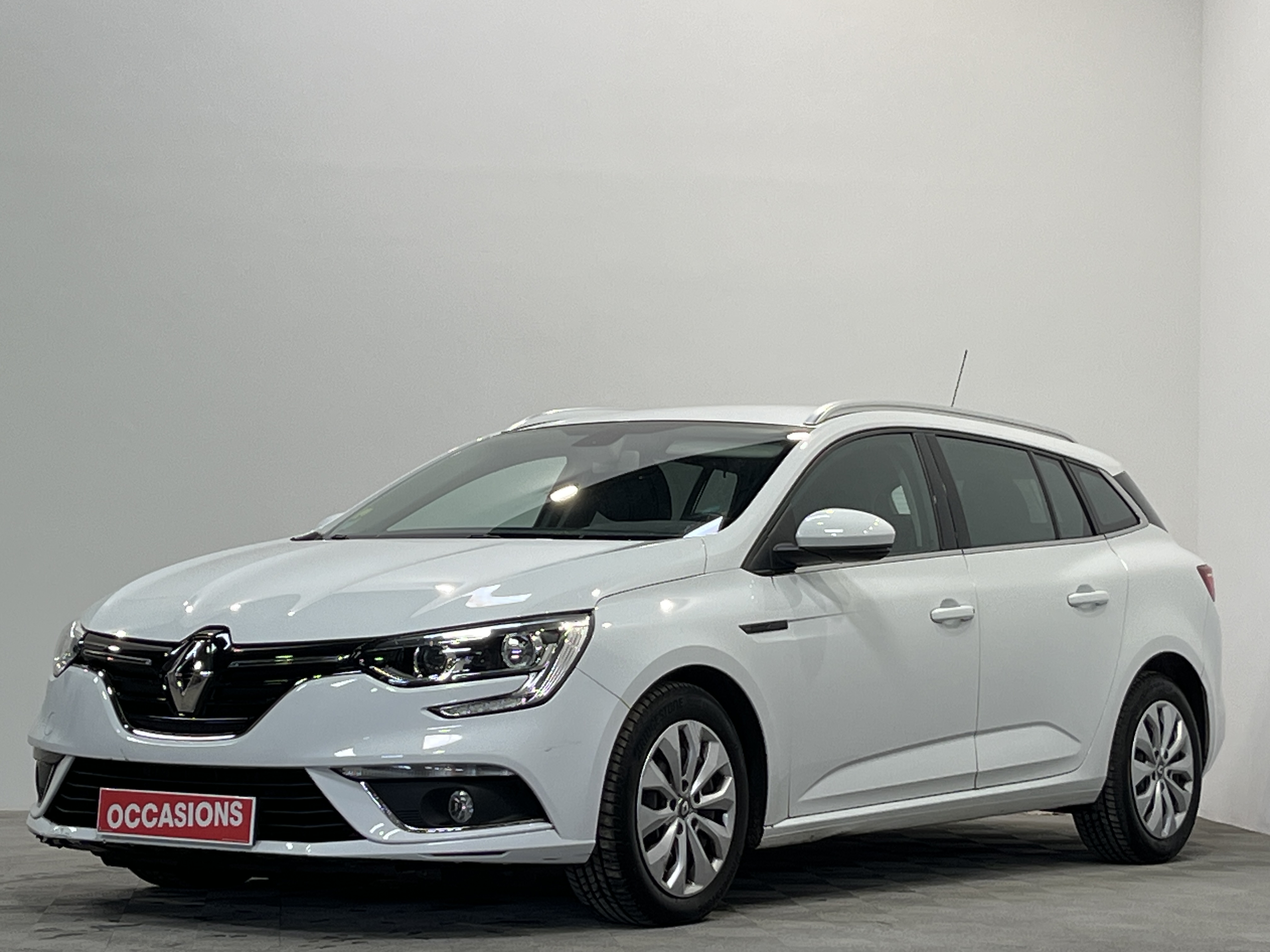 RENAULT MEGANE IV ESTATE de 2017 - Massy - Massoutre VO