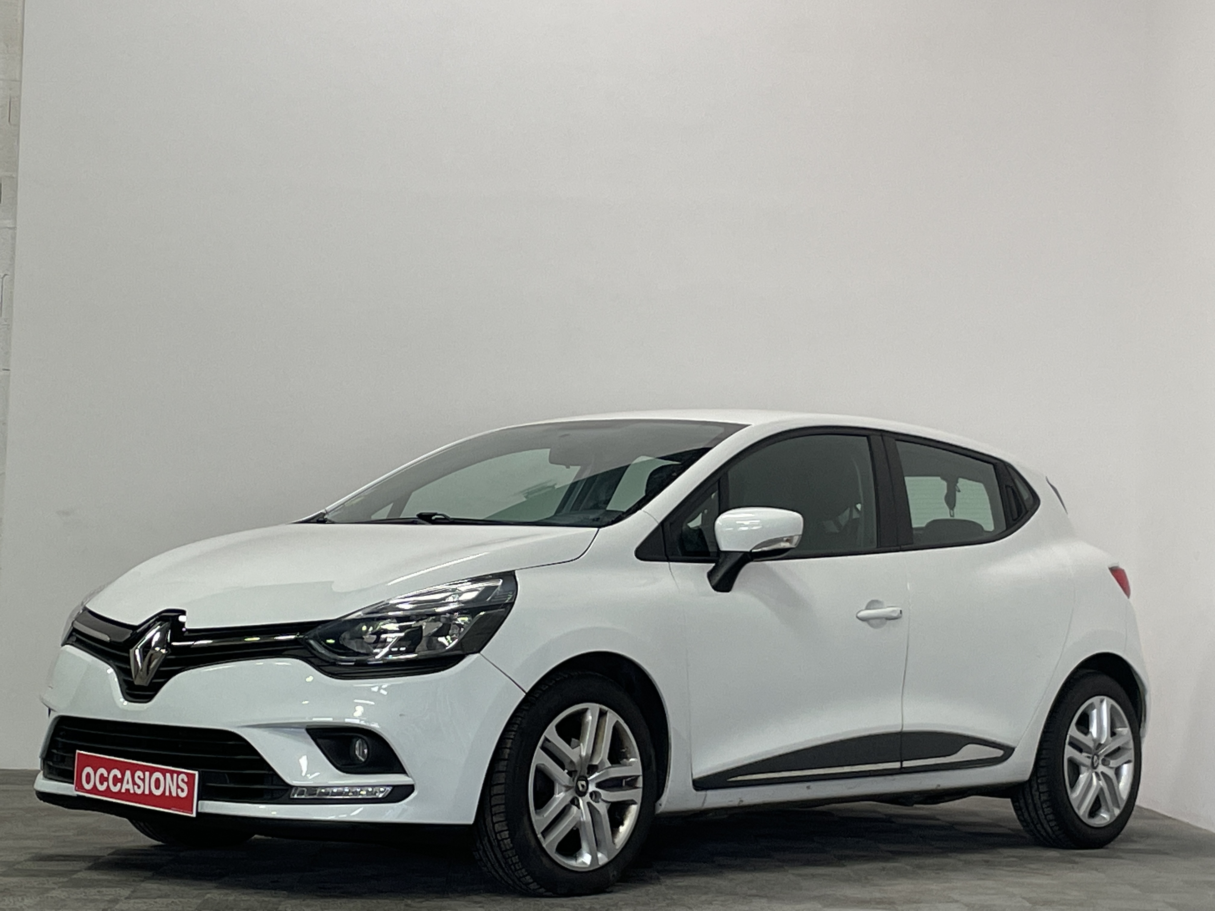 RENAULT CLIO IV de 2019 - Massy - Massoutre VO