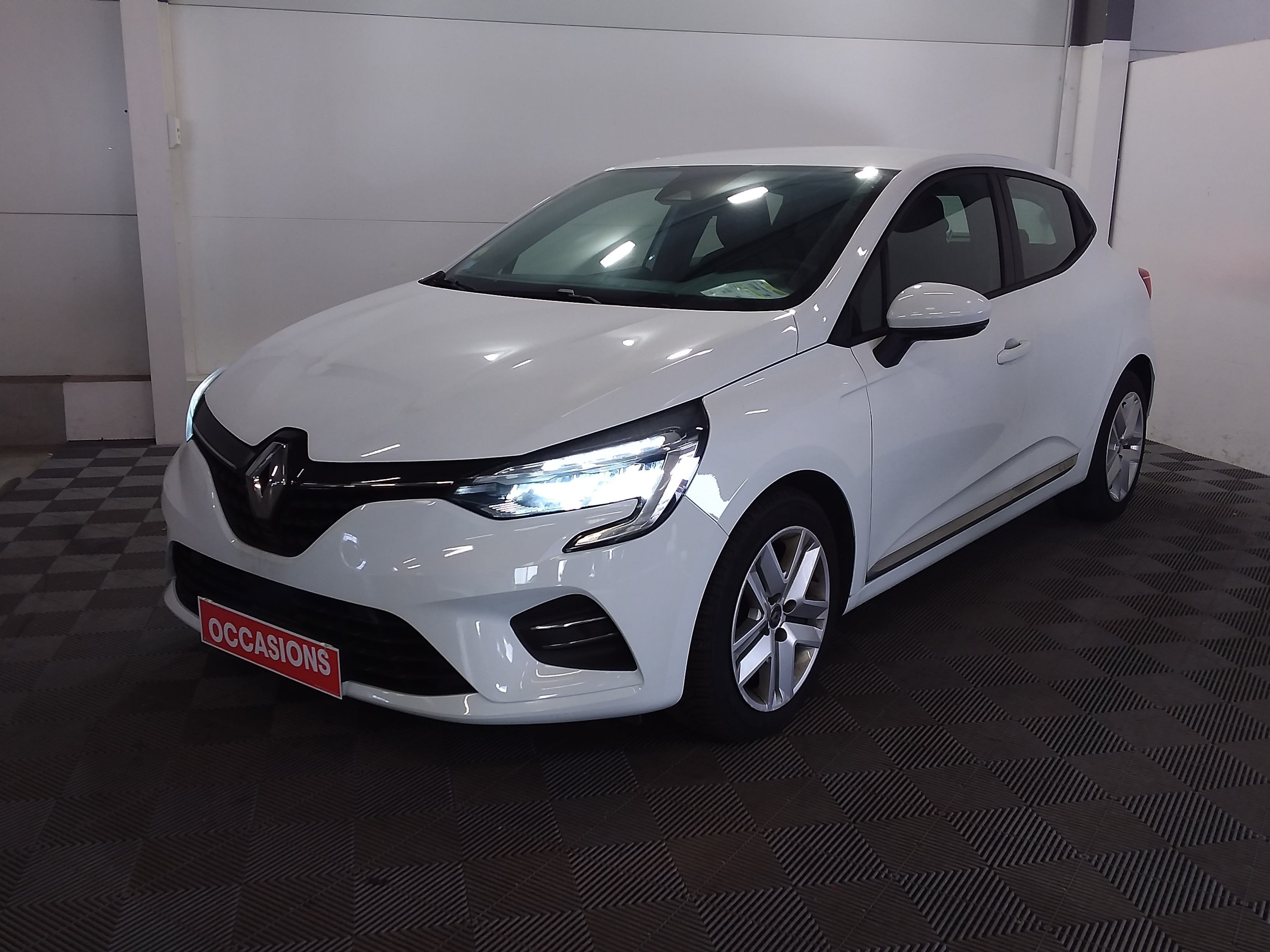 RENAULT CLIO V de 2020 - Olivet - Massoutre VO